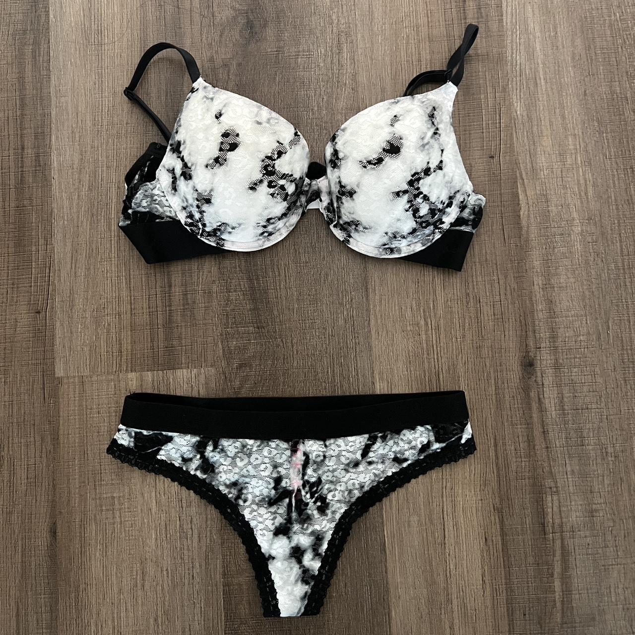 Bra and panty matching set! Undies size small - Depop