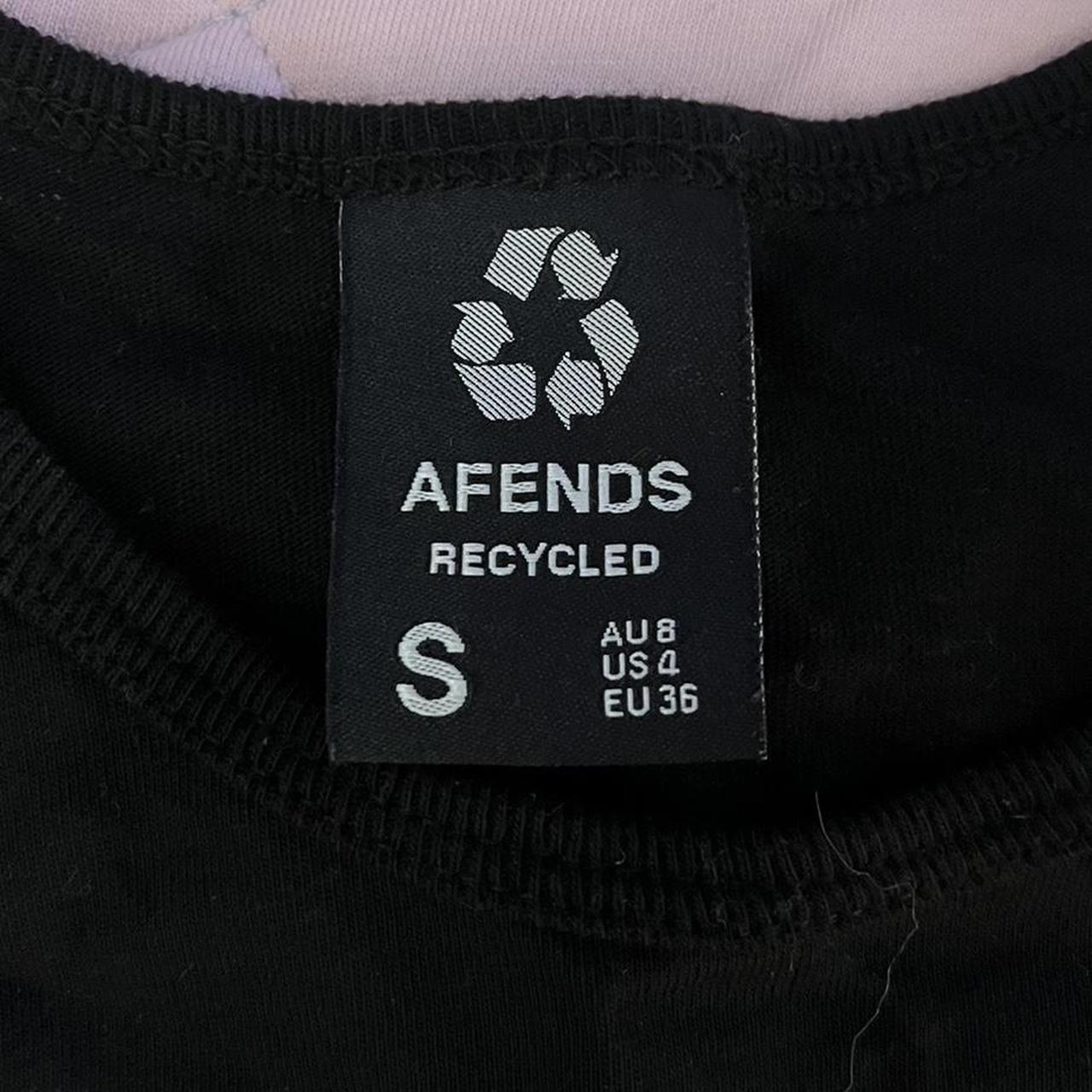 cute vintage looking vegas tank for XS/S it’s tight... - Depop