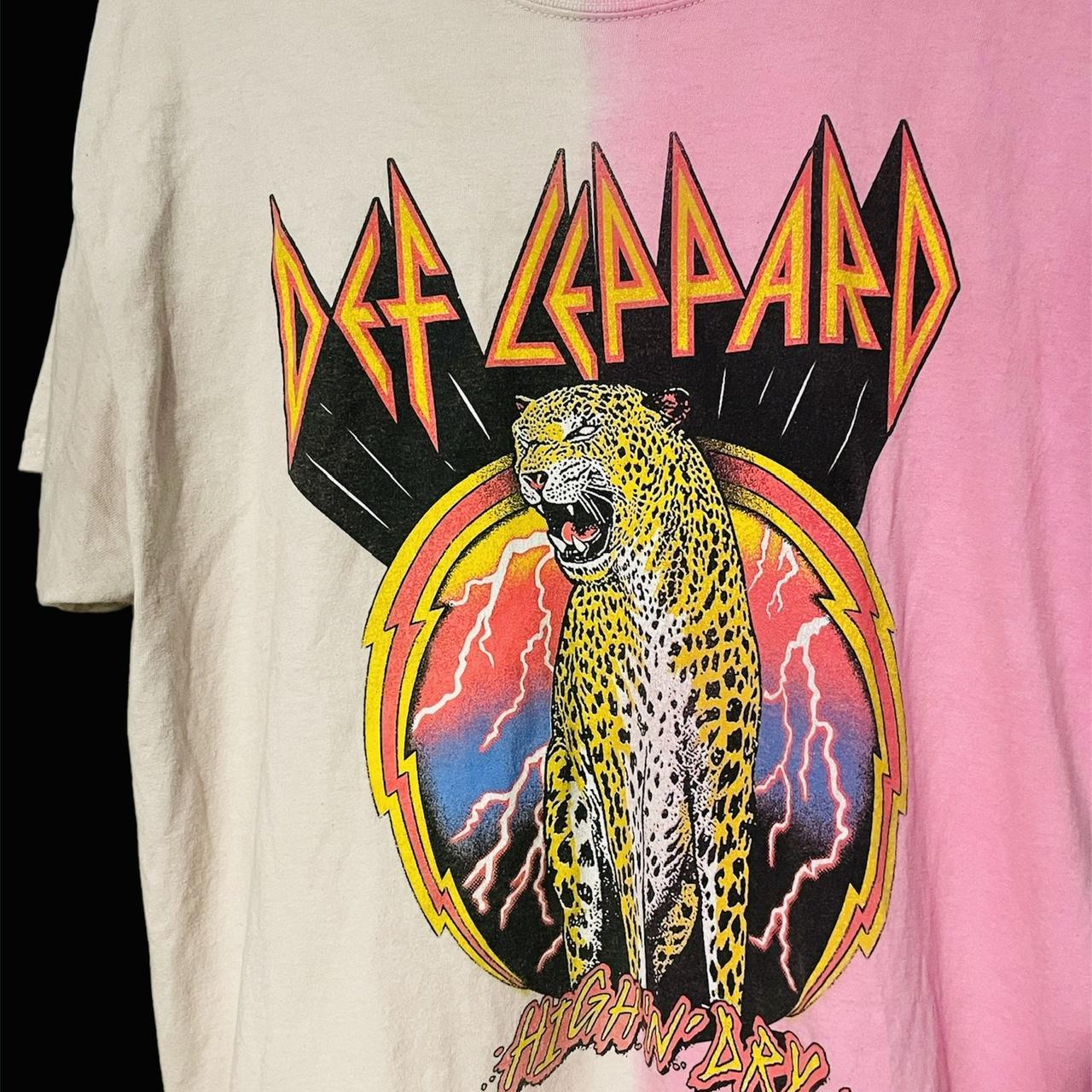 Def Leppard pink and white tshirt #rock #pink... | Depop