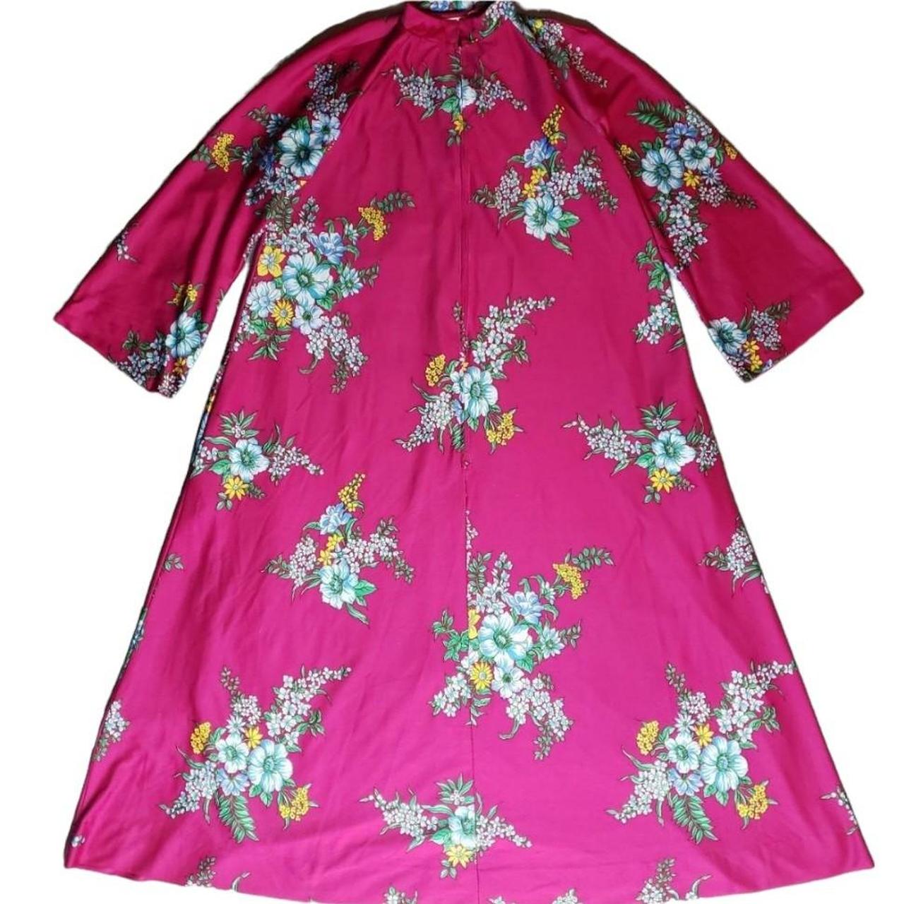 By Christian Dior Lounge wear Color Fuchsia... - Depop