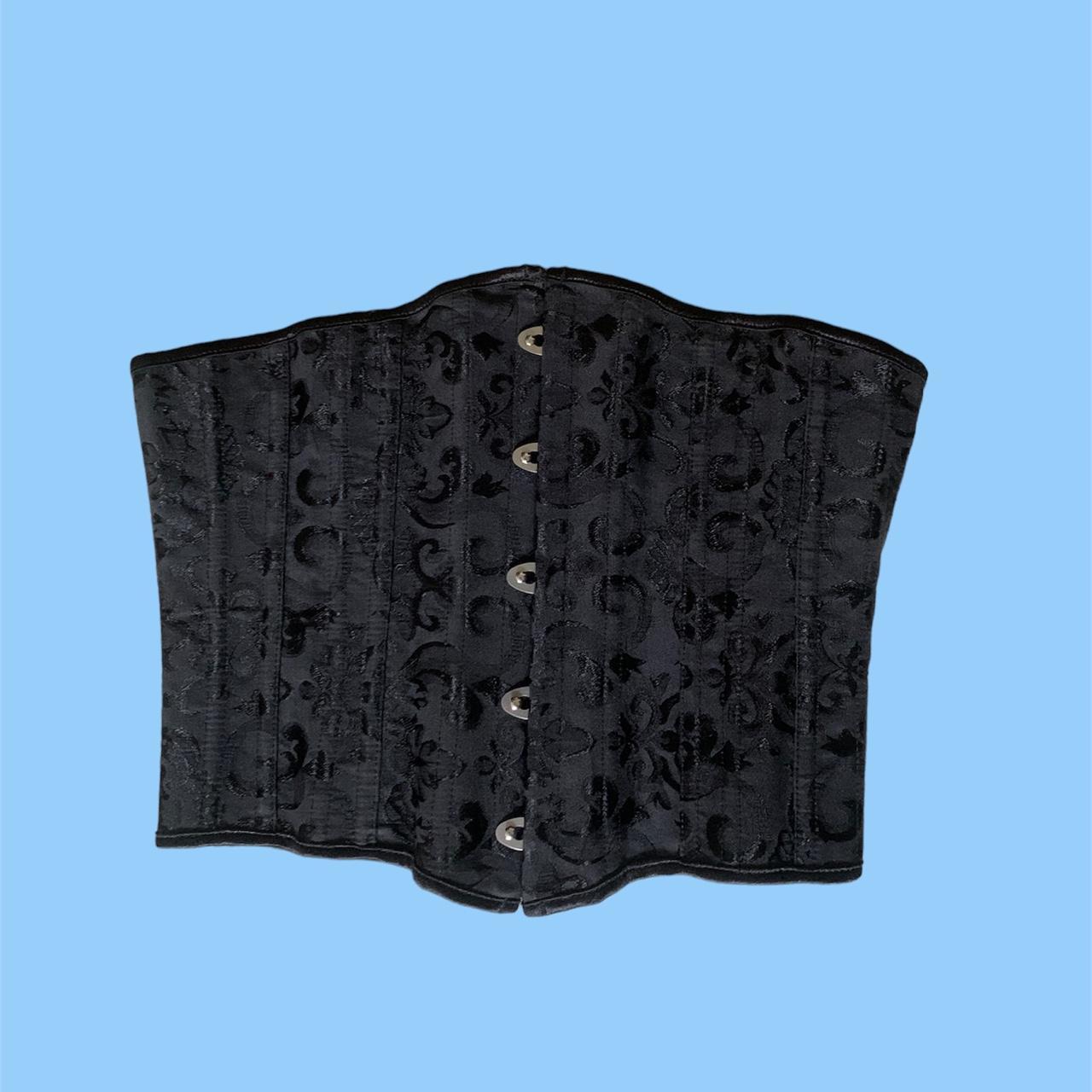 Underbust corset😇 Fits 24”- 28” waist Excellent... - Depop