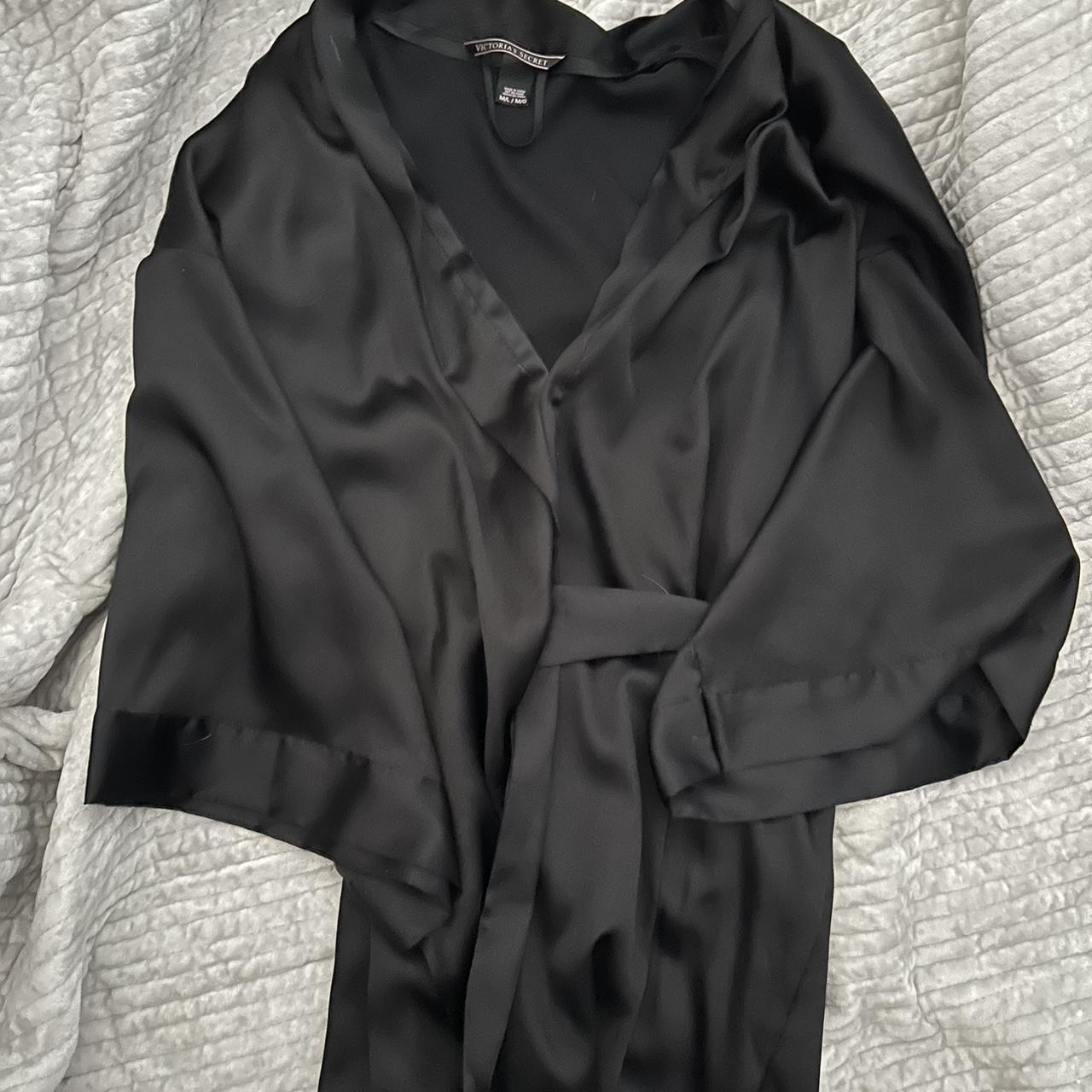 Victoria’s Secret black short silk robe - Depop