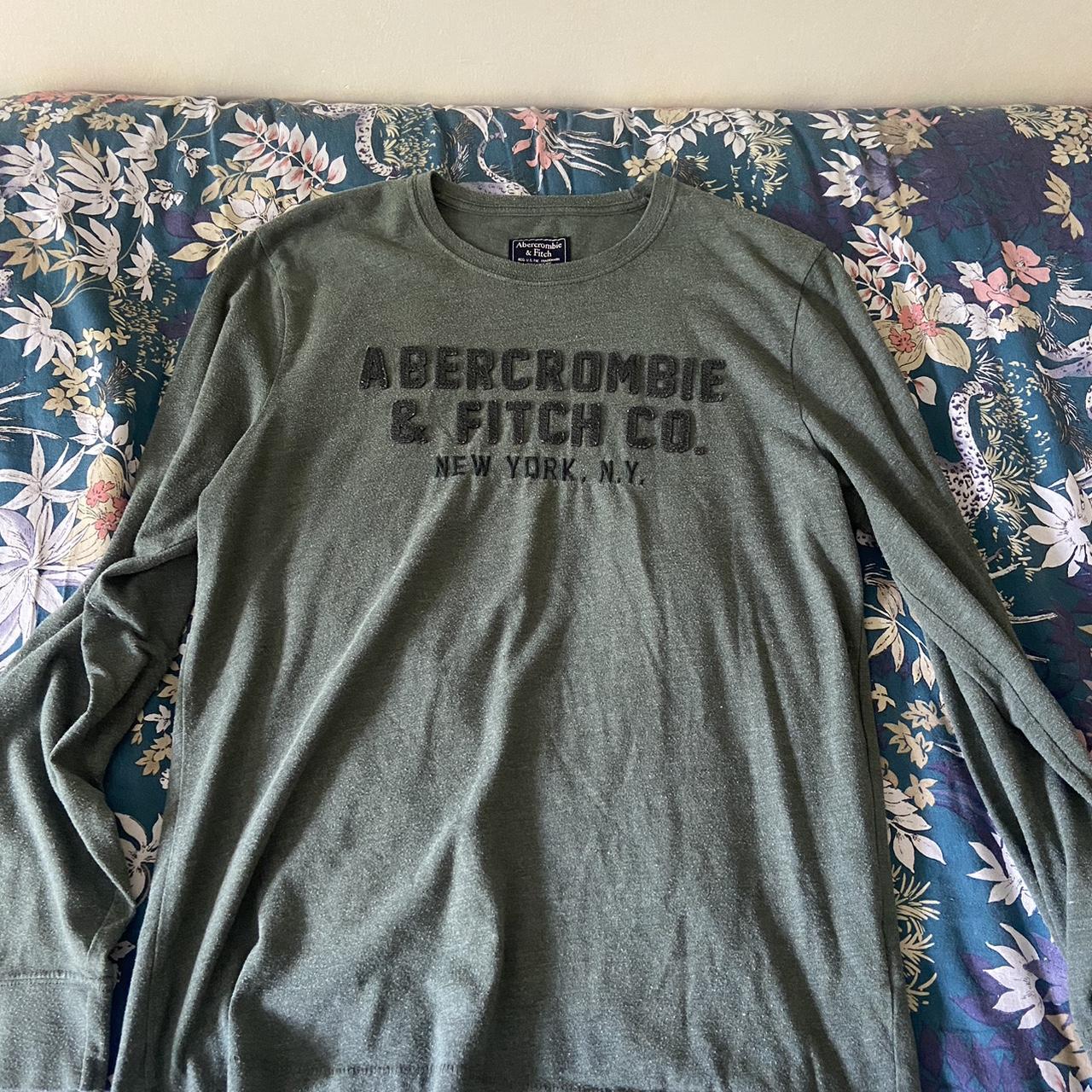 Abercrombie & Fitch Men's Green T-shirt | Depop