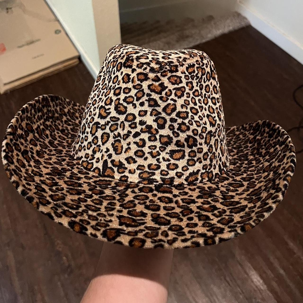 The cutesttt cheetah print cowboy hat🤠 I’m gonna... - Depop