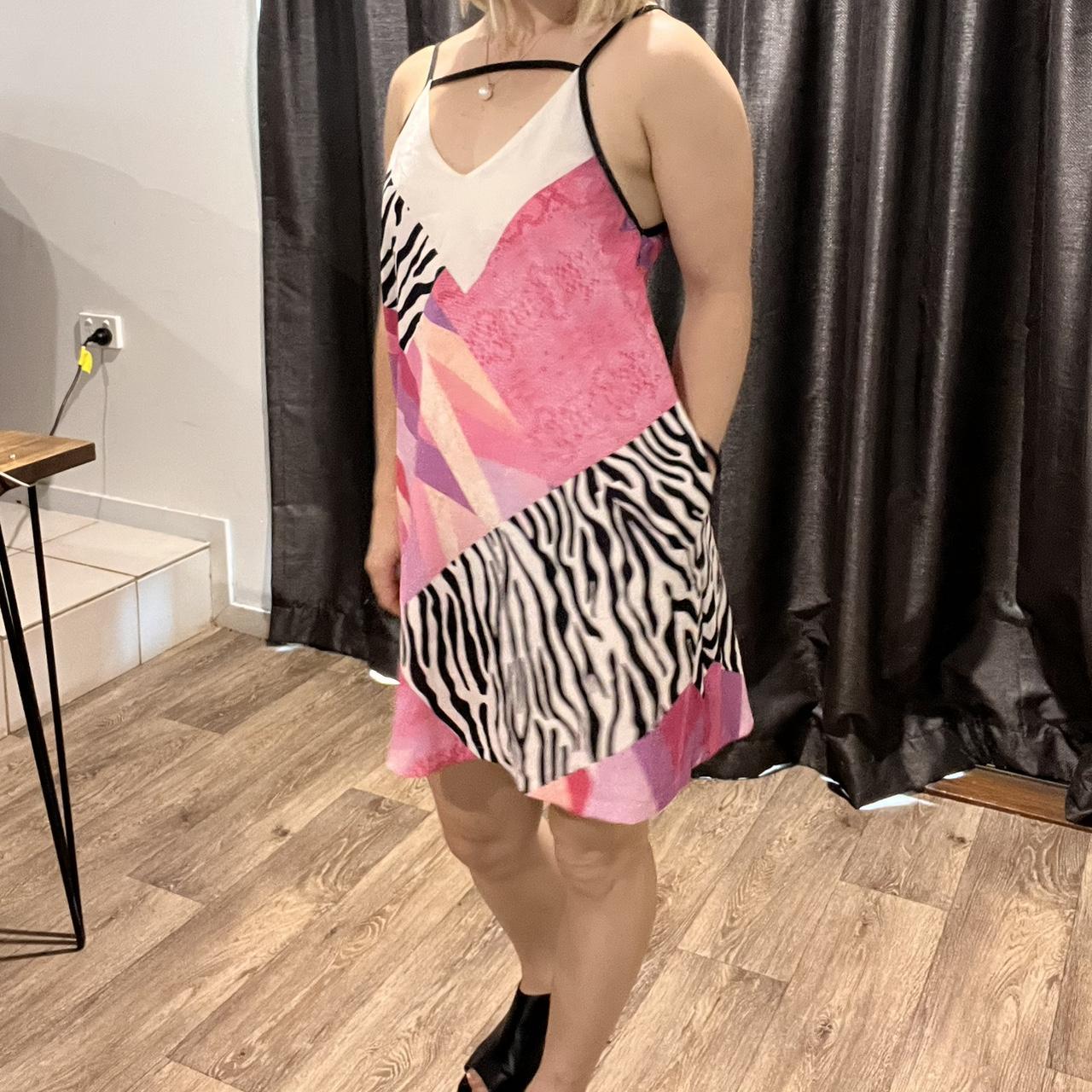 Semi formal wear Pink pattern dress Size 6... - Depop