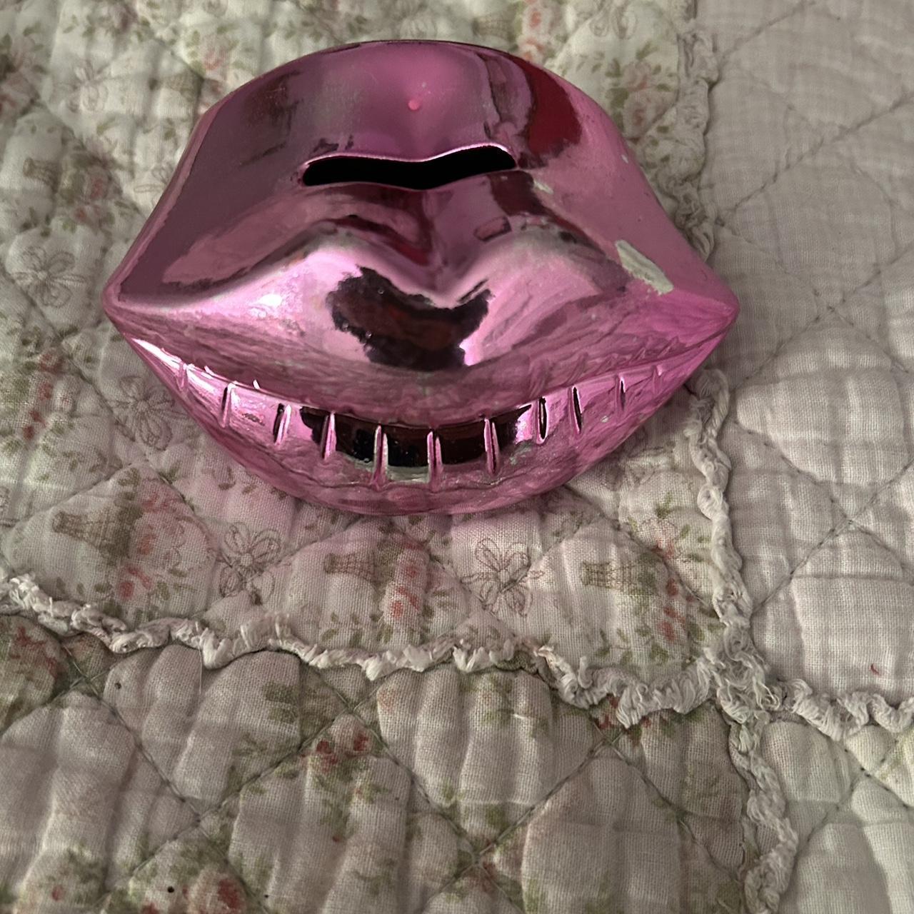 Lip coin bank minor flaws like pink paint fading in... - Depop