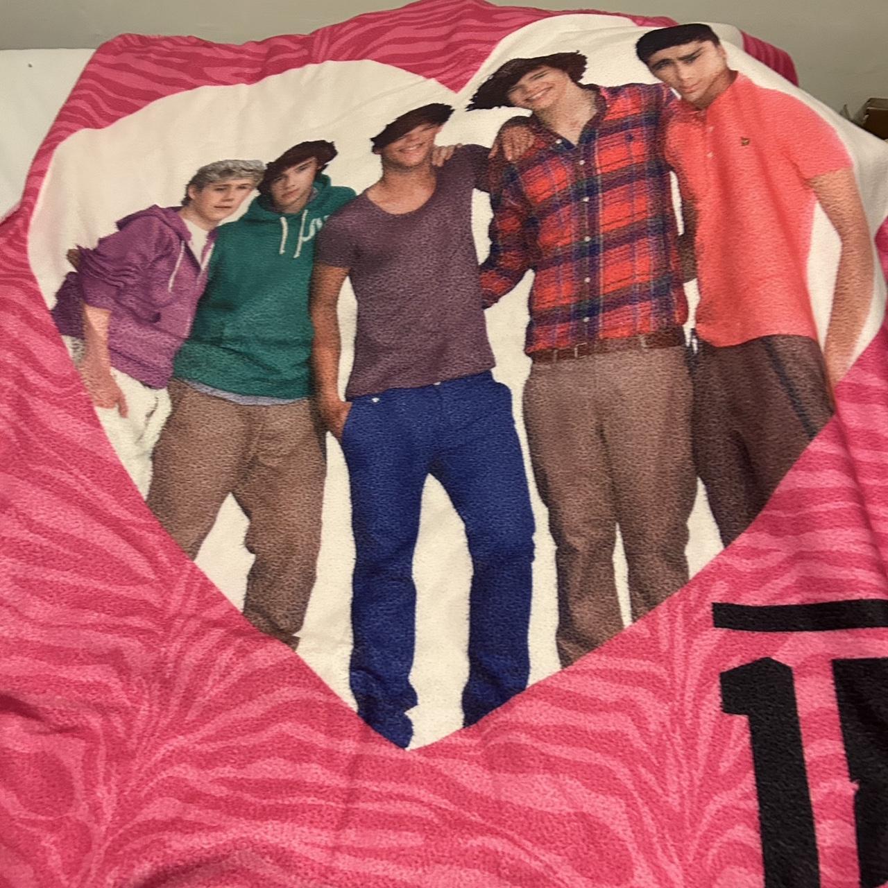 One Direction Blanket, in perfect condition!... - Depop