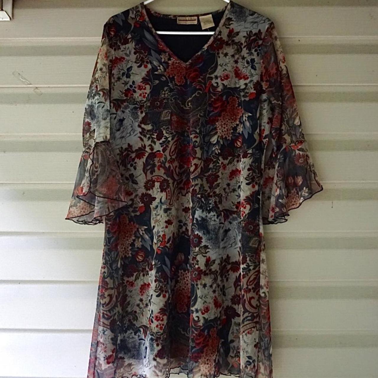 Expression So Vintage Flowy Floral Dress item... - Depop