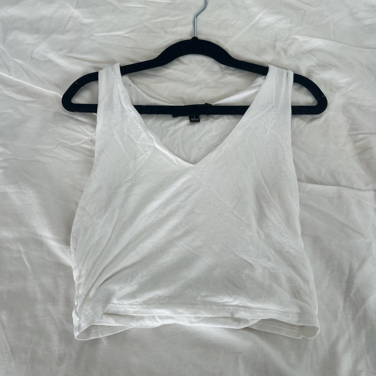 Lulus Women's White Crop-top | Depop