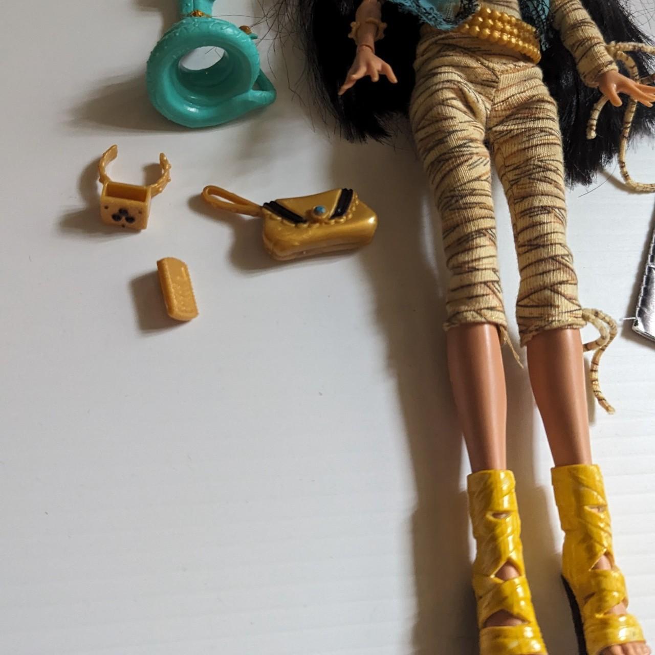 2010 Monster High Doll Cleo de Nile Signature First... - Depop