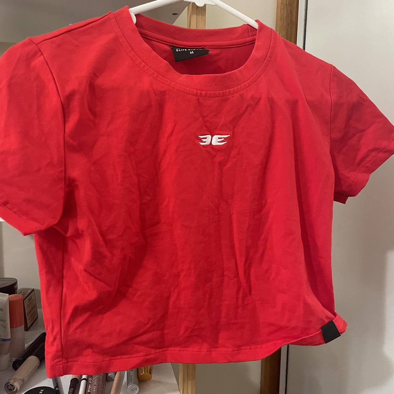 Cropped red tee - Depop