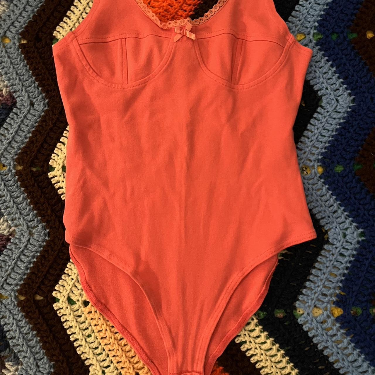 Cute leotard bodysuit! Bust: 28”- 34” Length: 17” - Depop