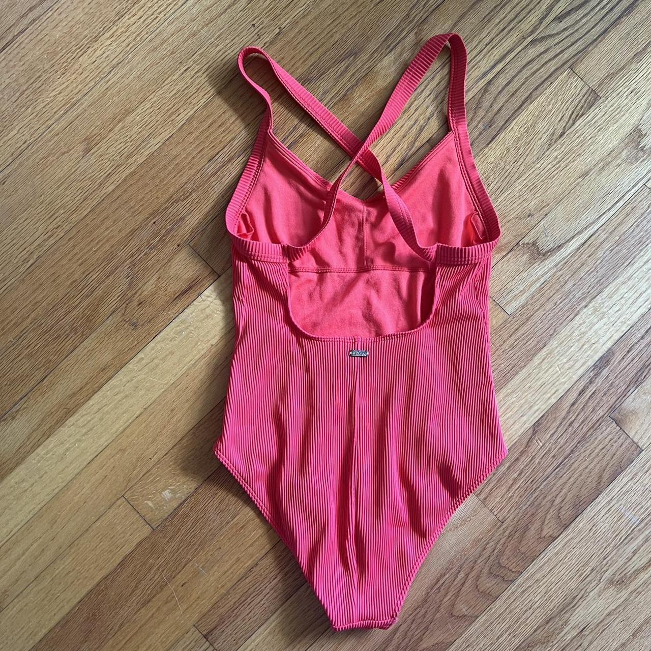 Roxy One Piece Bathing Suit Worn Once Size... - Depop