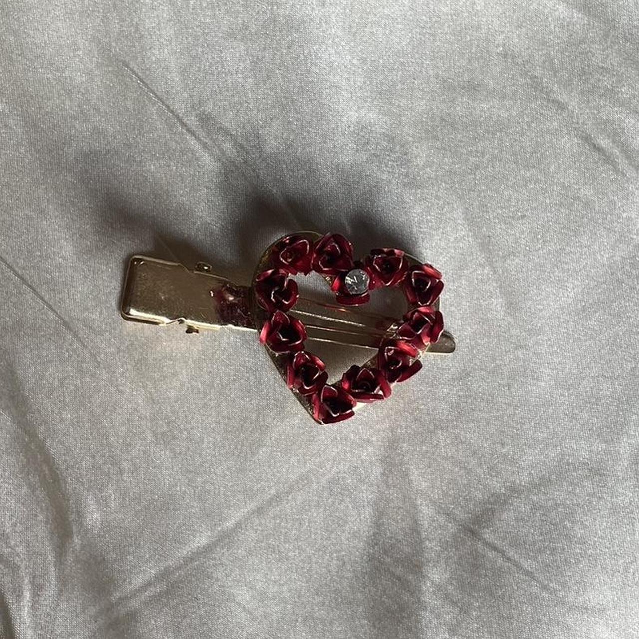 Romantic Heart Shaped Hair Clip 🥀🧣 #vintagehairclip... - Depop