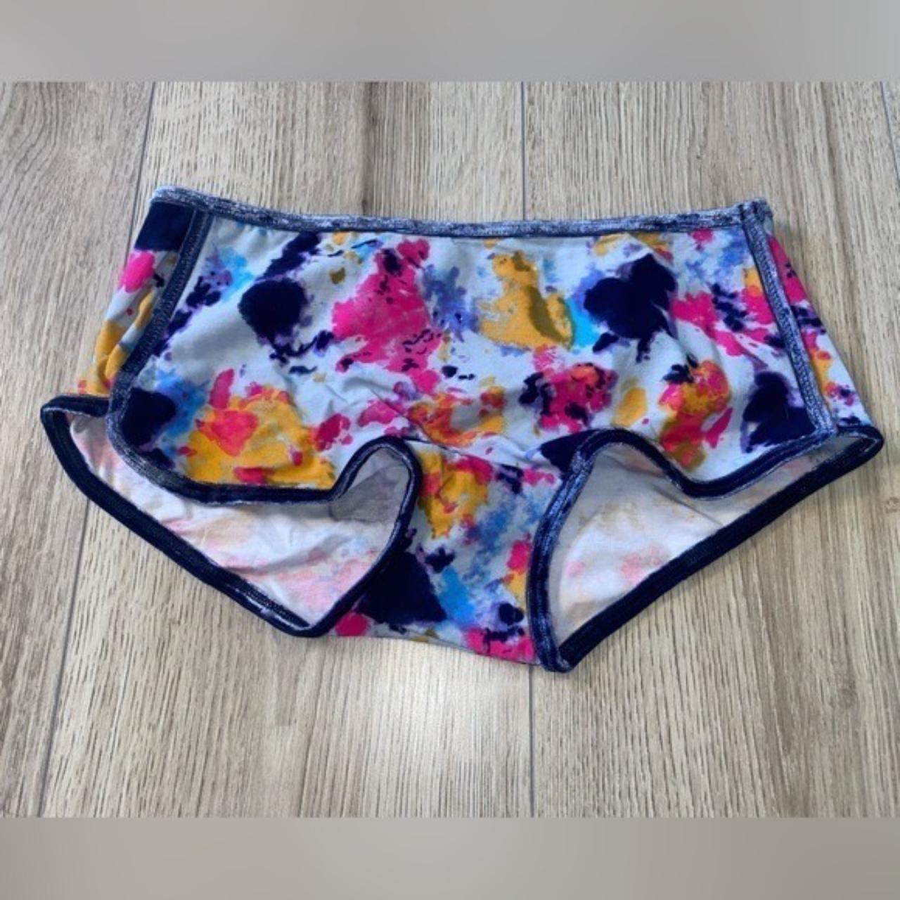 victorias secret pink thong panty open to bundles... - Depop