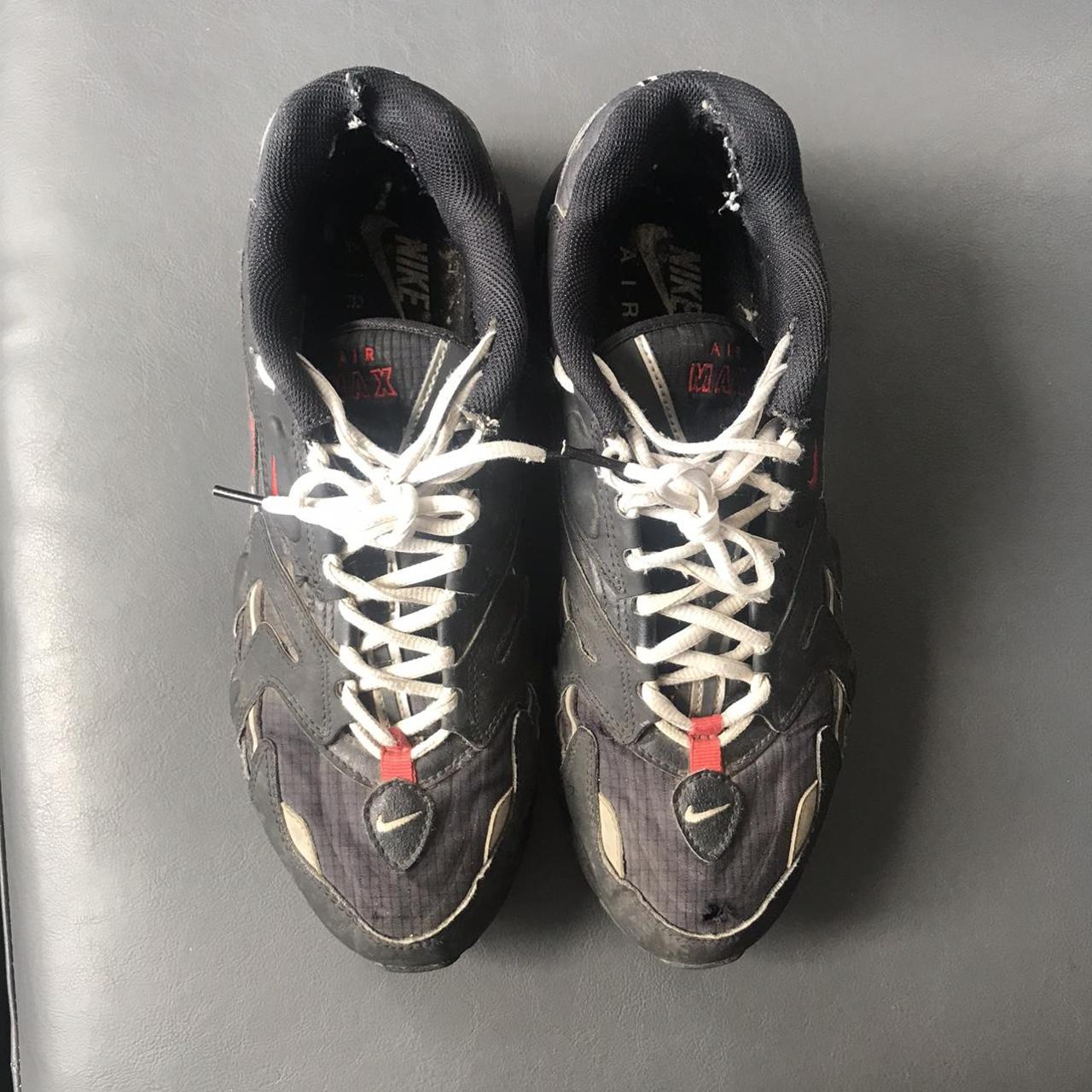 Nike Men's Black and Red Trainers | Depop