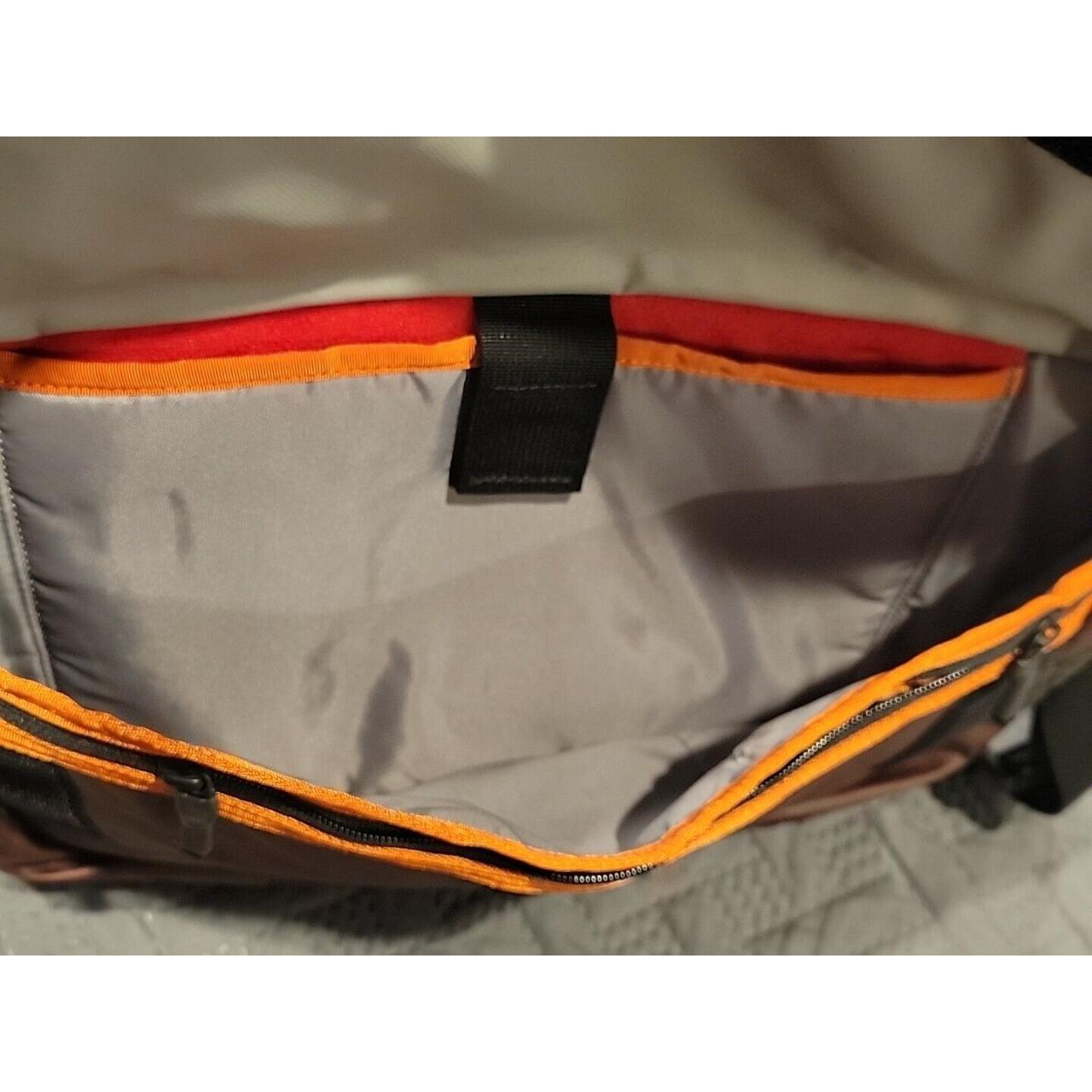 Timbuk2 UTX FLEX WARRIOR Classic Messenger Bag Brown... - Depop
