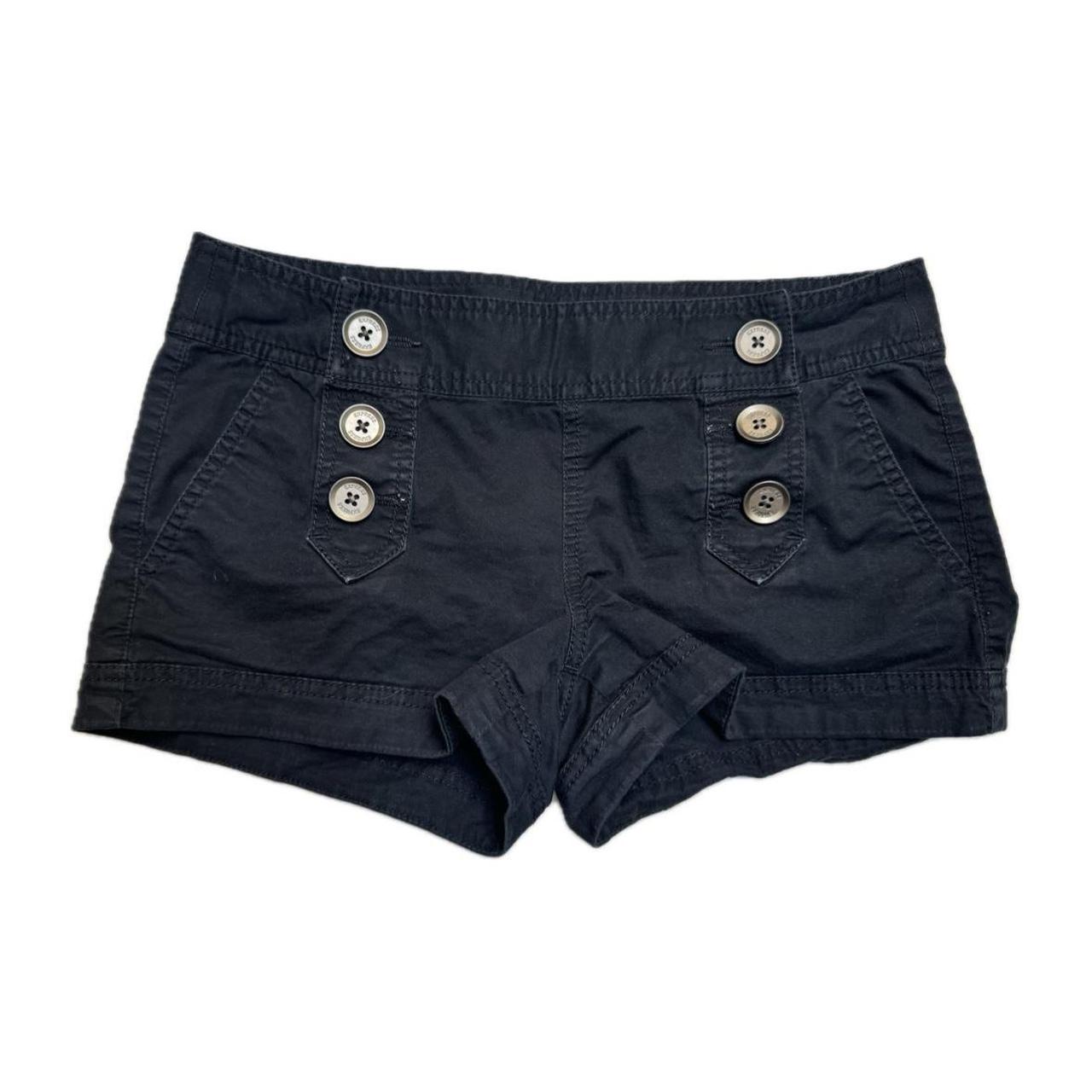 Express shorts! Super cute button detailing Flat: 15 - Depop