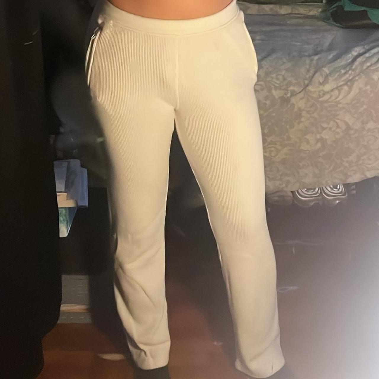 Skims cream lounge pants Size S Worn once, never... - Depop