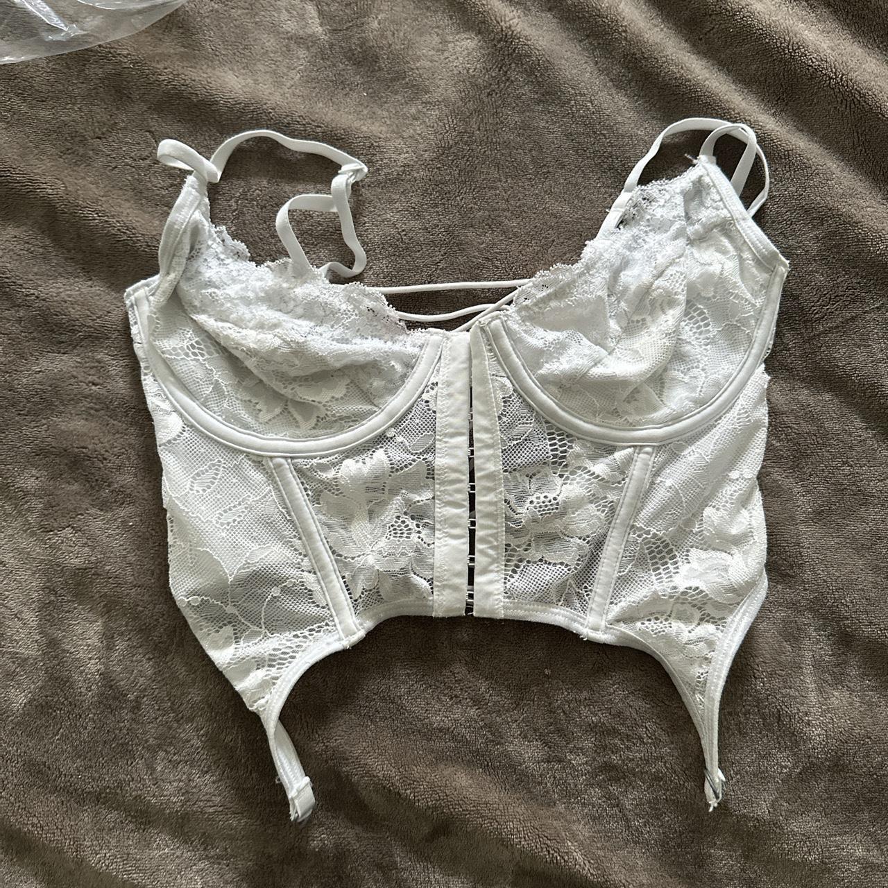 Glassons corset set! This top is so cute, my chest... - Depop