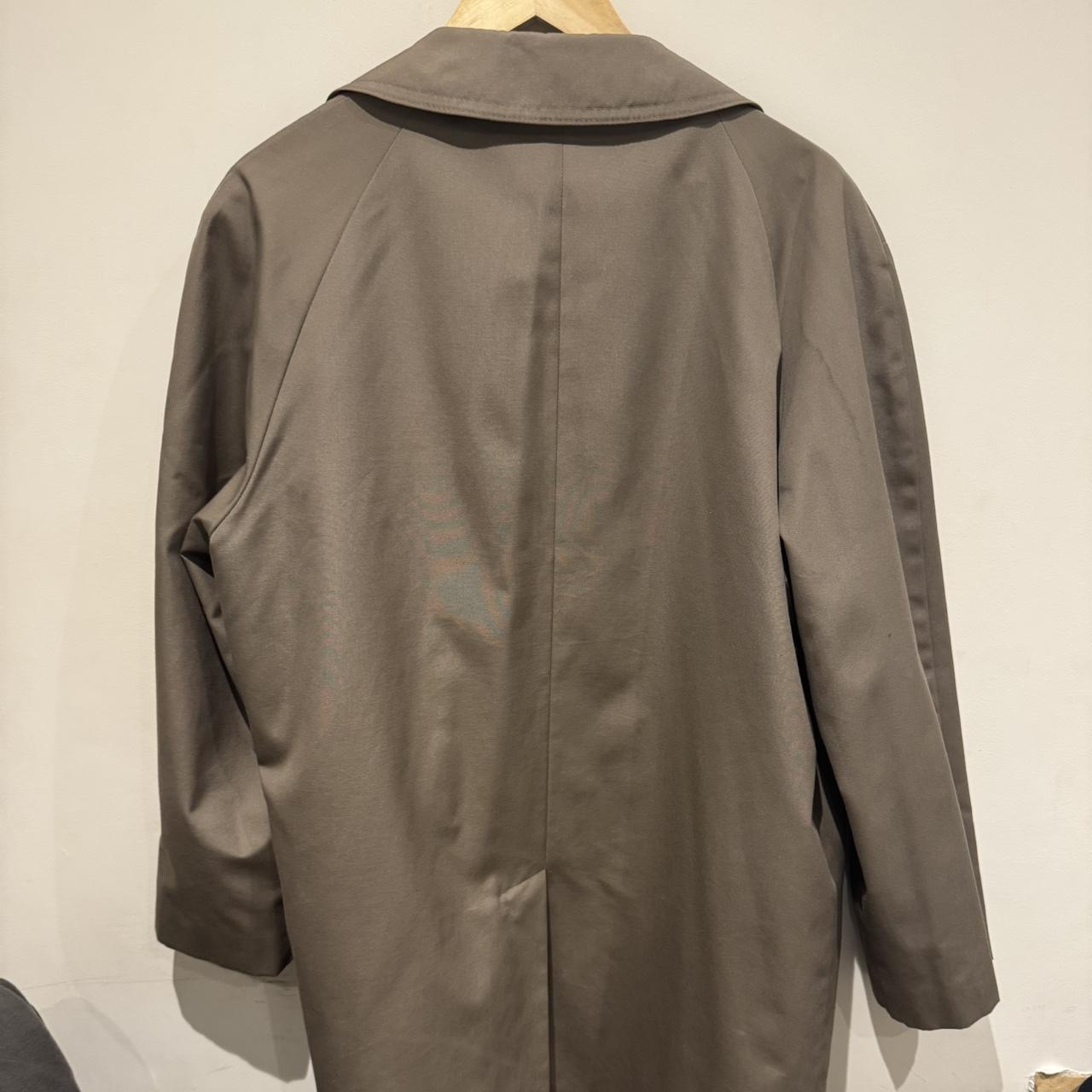 Vintage trench coat by Driway (Fits like a... - Depop