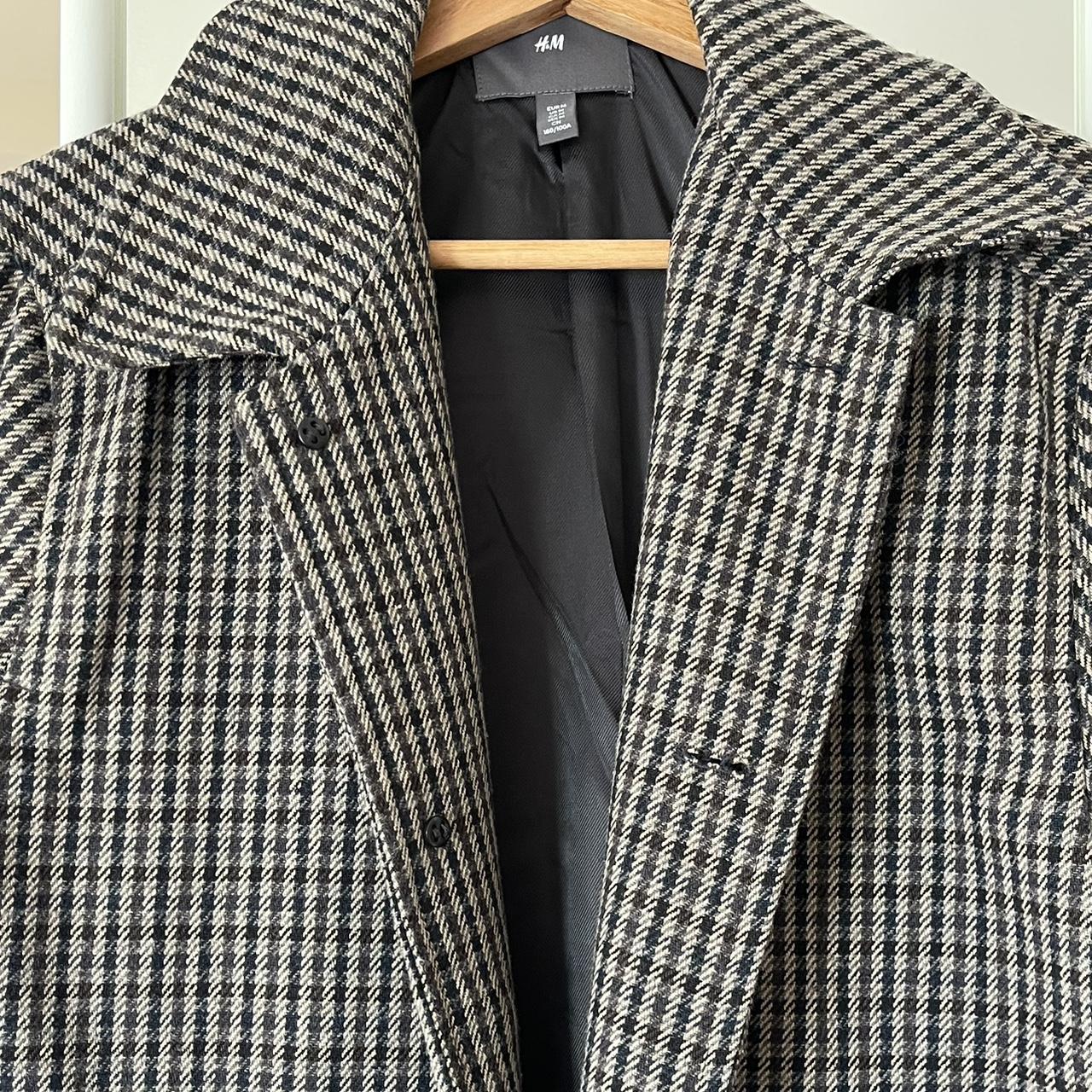 Boxy H&M jacket - great to dress up an outfit or... - Depop