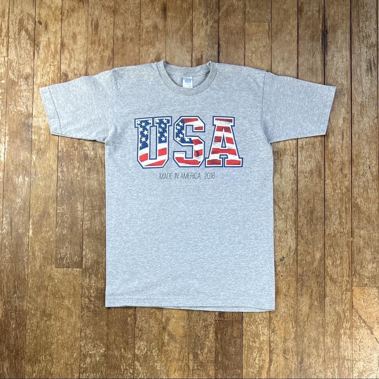 Men's Grey and Red T-shirt | Depop