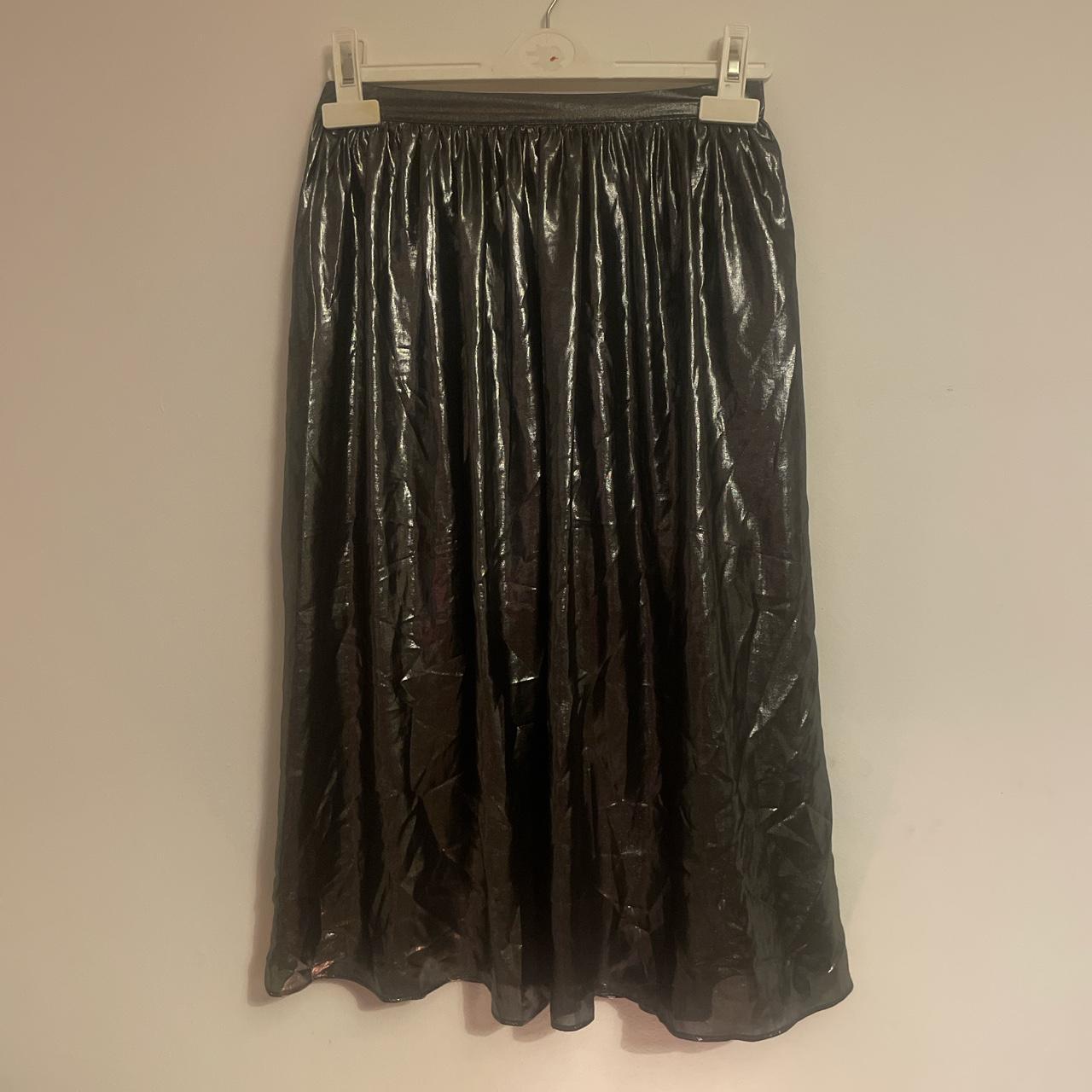 silver metallic midi / long skirt (i’m 5’8 and... - Depop