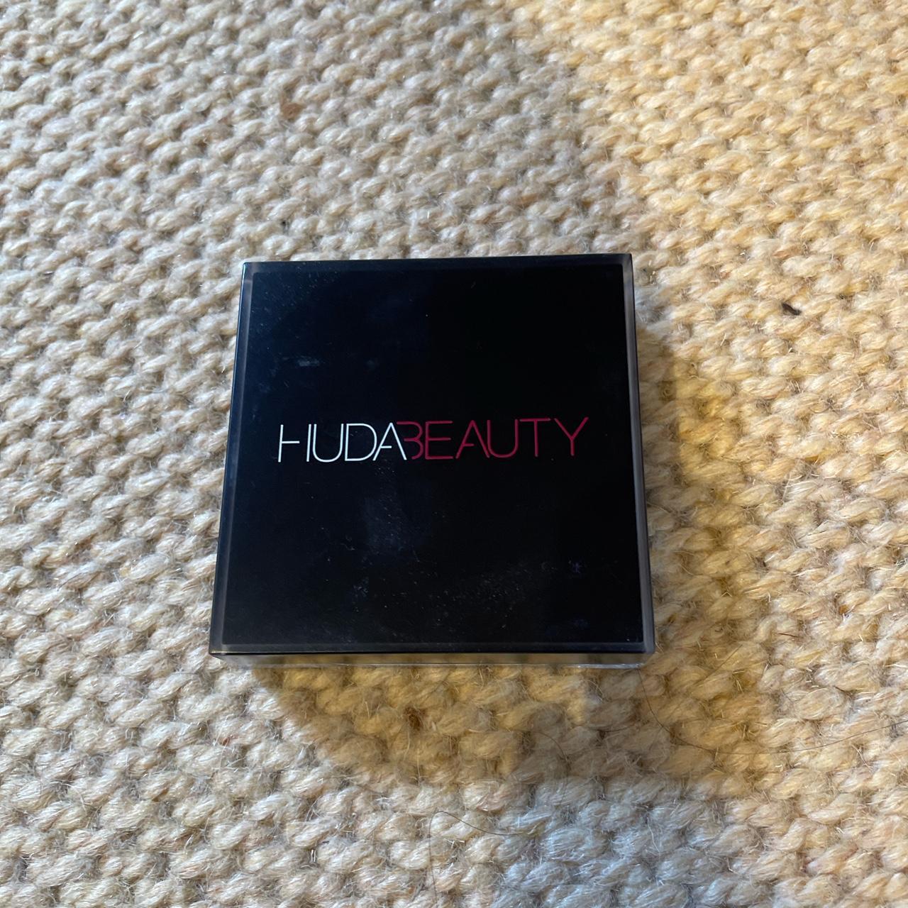 HUDA BEAUTY contour and bronzer cream in shade... - Depop