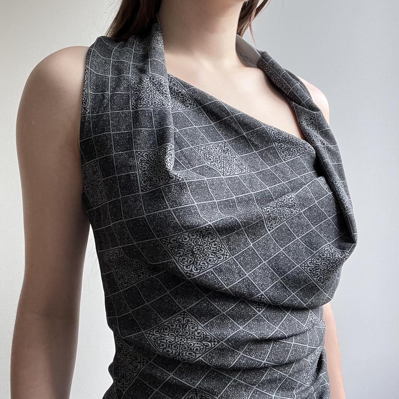 Women's Grey T-shirt | Depop