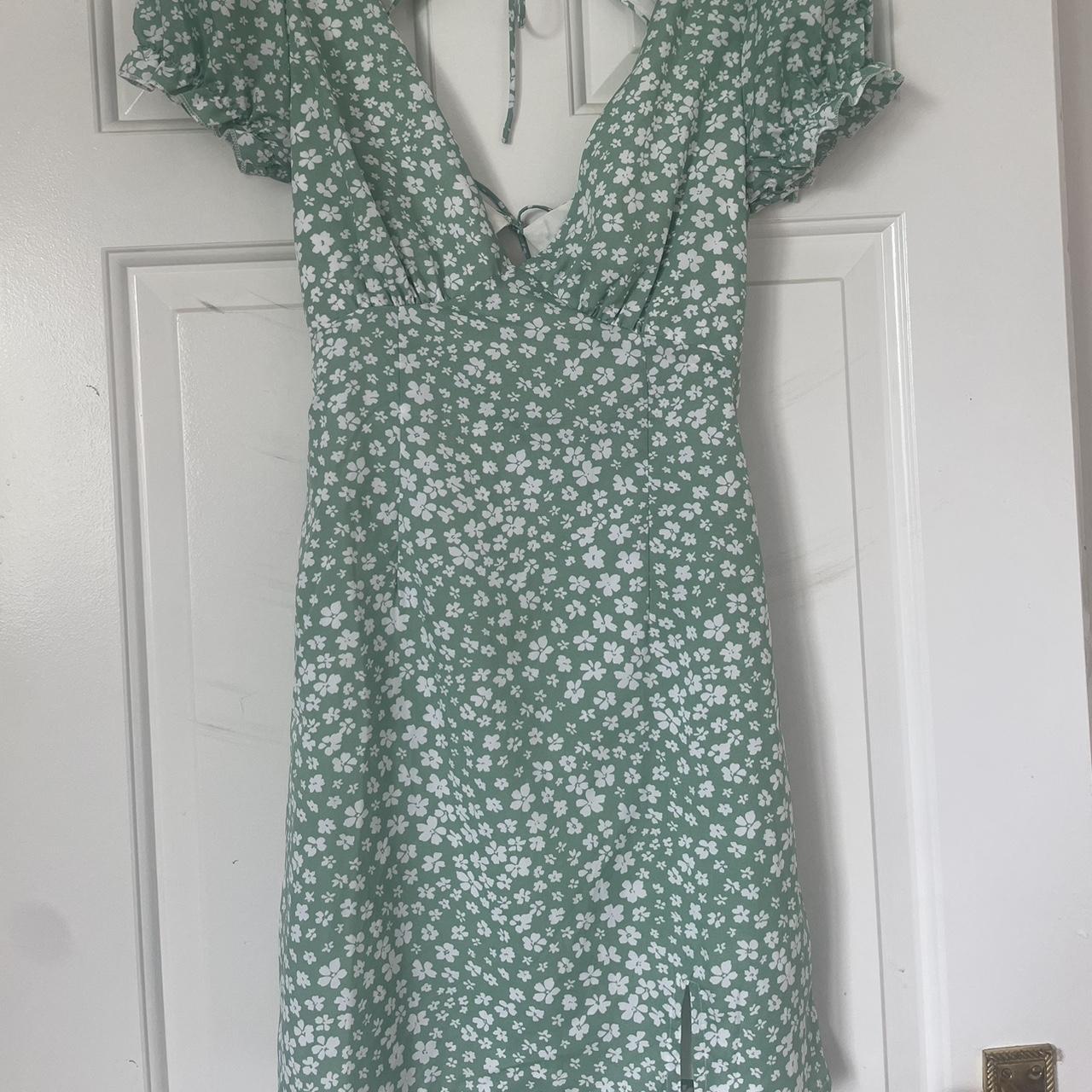 Princess Polly green floral dress Size 4 Worn once - Depop