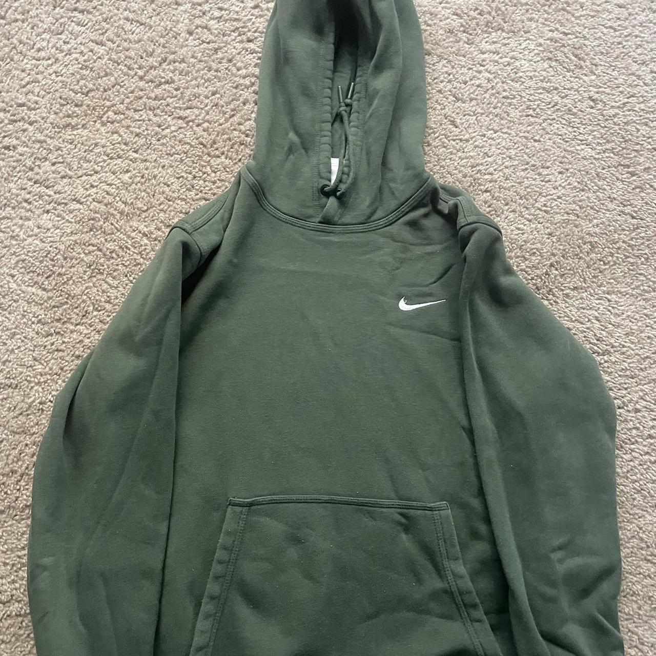 Green Nike Hoodie Lightly faded Size: Men’s M - Depop