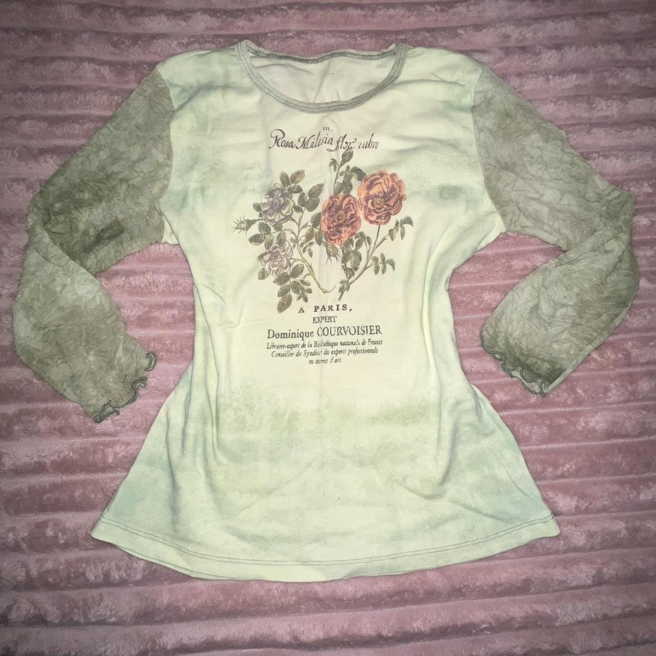 vintage roses top with quarter sleeves... - Depop