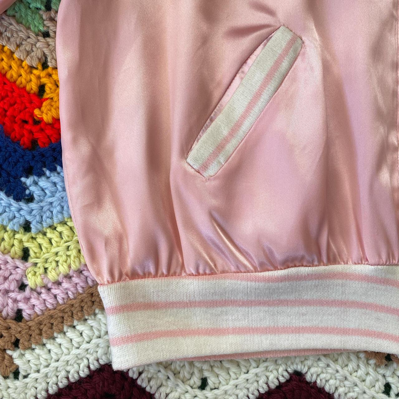 VINTAGE 70s / 80s PINK SATIN JACKET HANG TEN Brand. | Depop VINTAGE 70s / 80s PINK SATIN JACKET HANG TEN Brand. | Depop