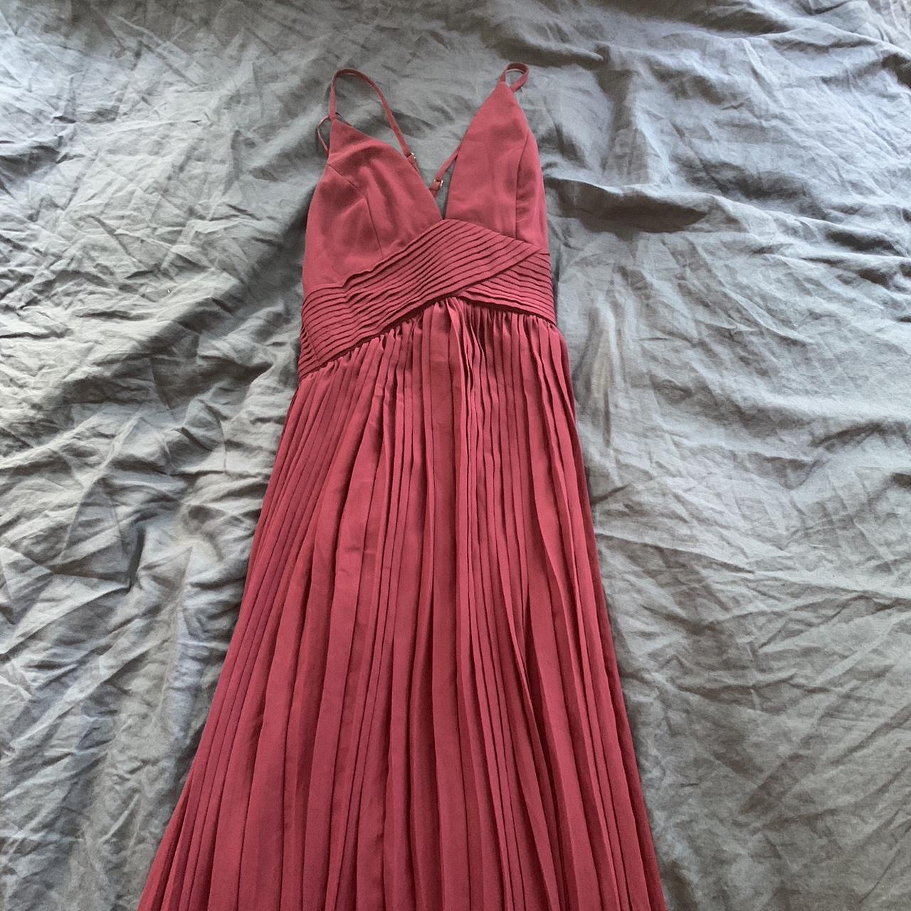 The most beautiful, classy plum dress So flattering... - Depop