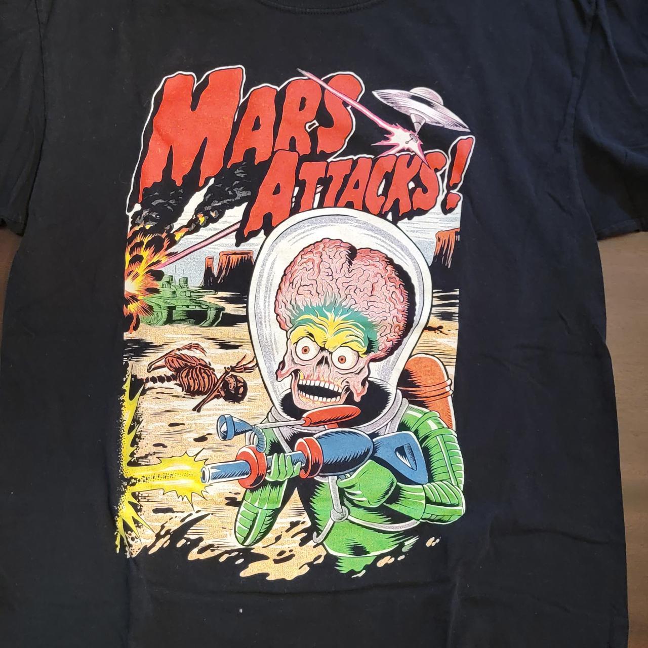 Mars Attacks T-Shirt with Back Print Size Large No... - Depop
