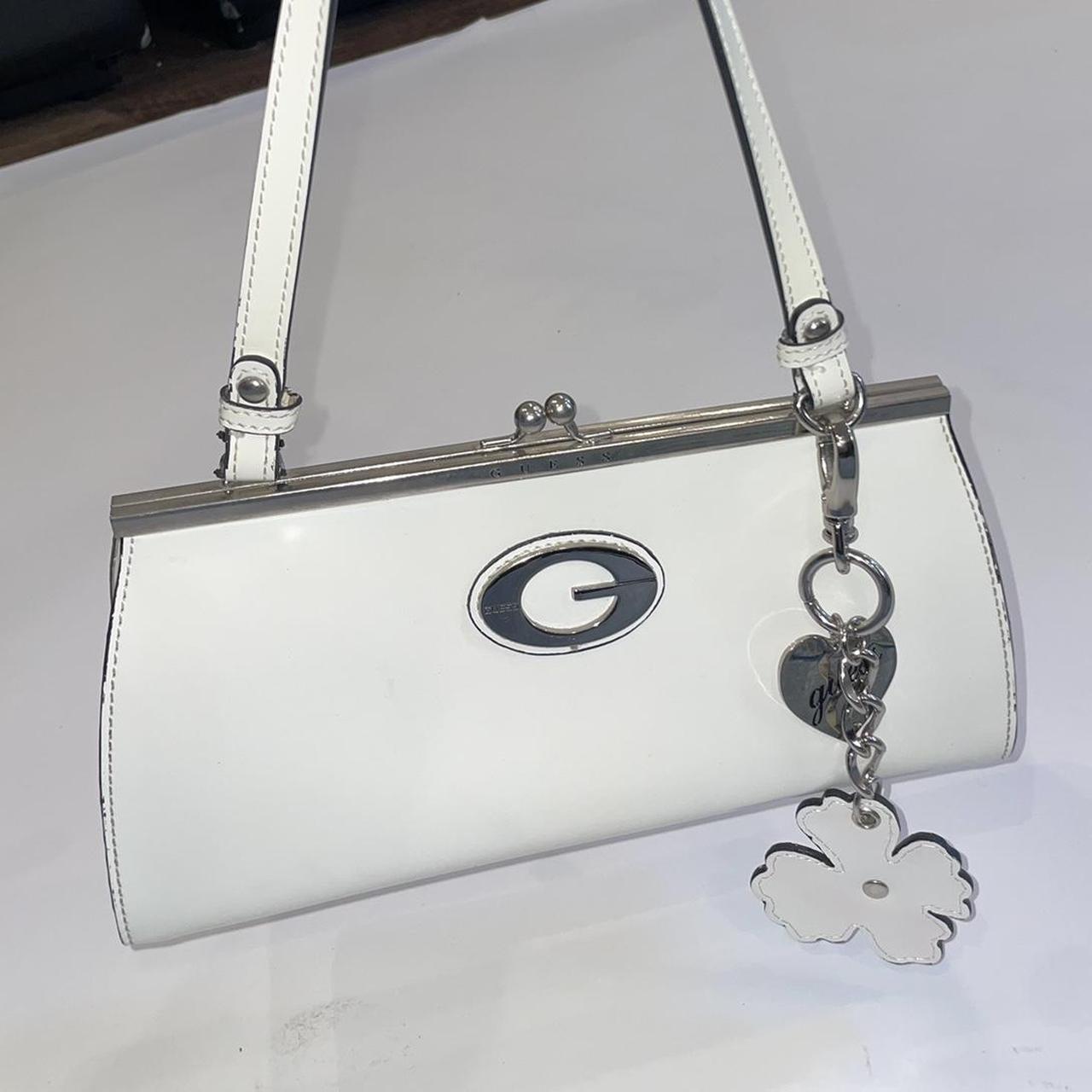 Cute lil vintage looking GUESS SHOULDER PURSE... - Depop