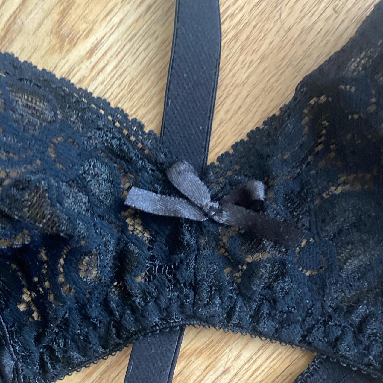 Vintage Black Bra W Bow In Middle 🖤 Depop