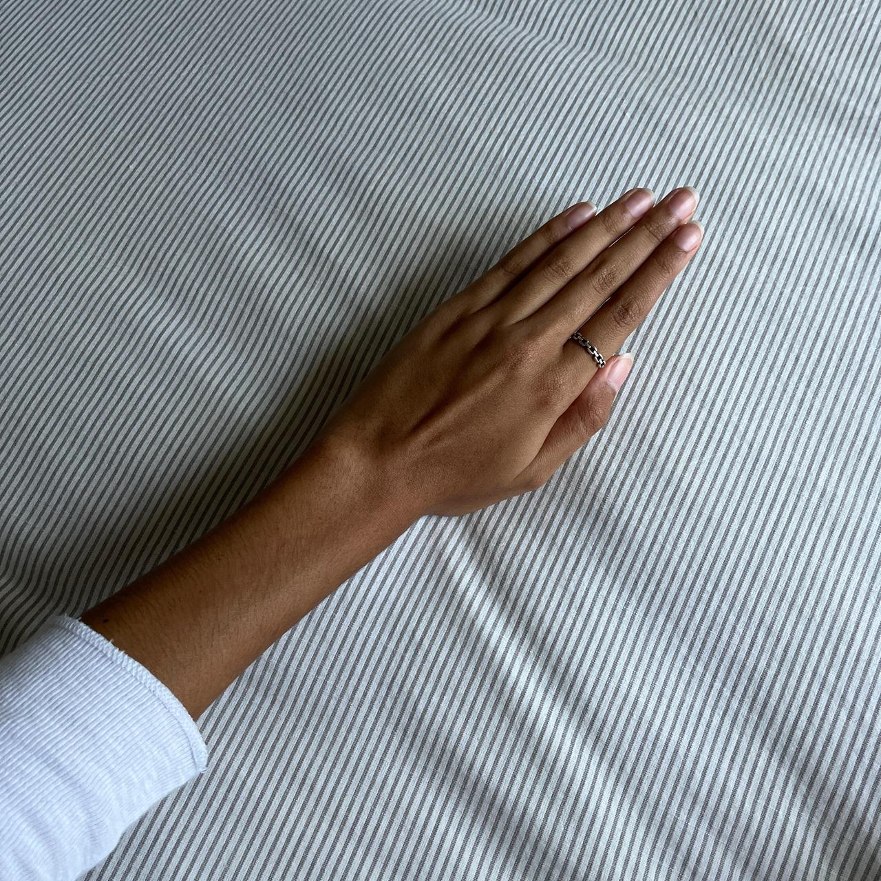 Silver chain design ring - Depop