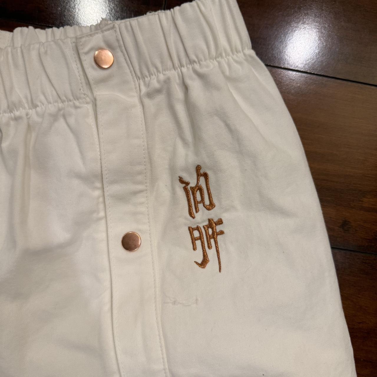 Iongaf Fipskis white Size large Brand spanking new - Depop