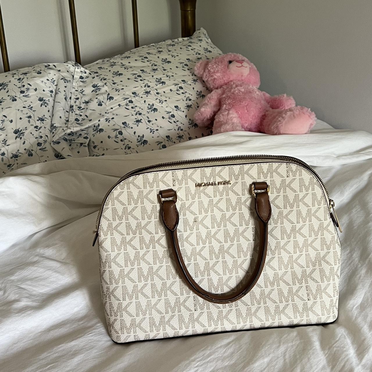 MK BAG Perfect condition besides handles - Depop