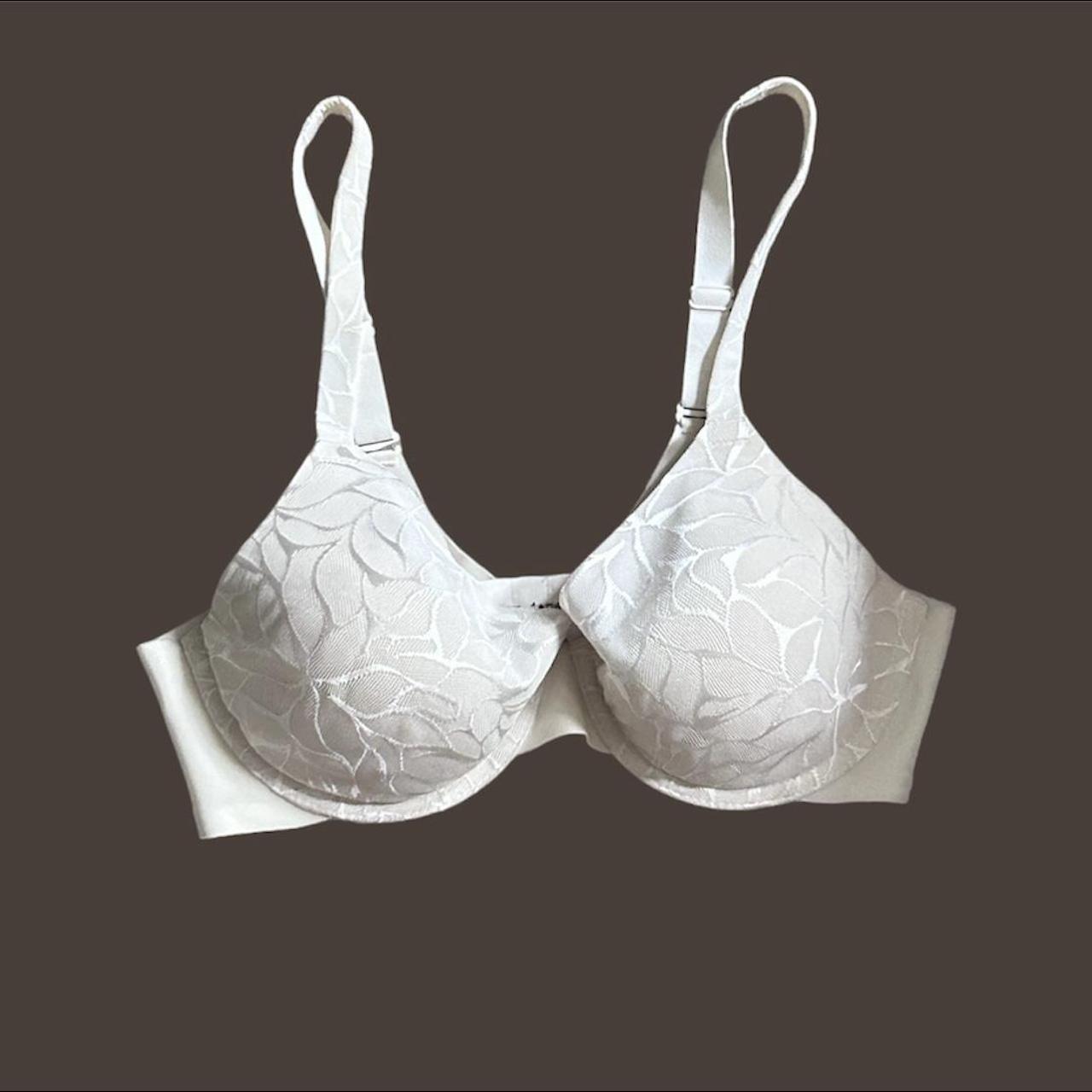 white creme white lace detailing sponge bra bali... - Depop
