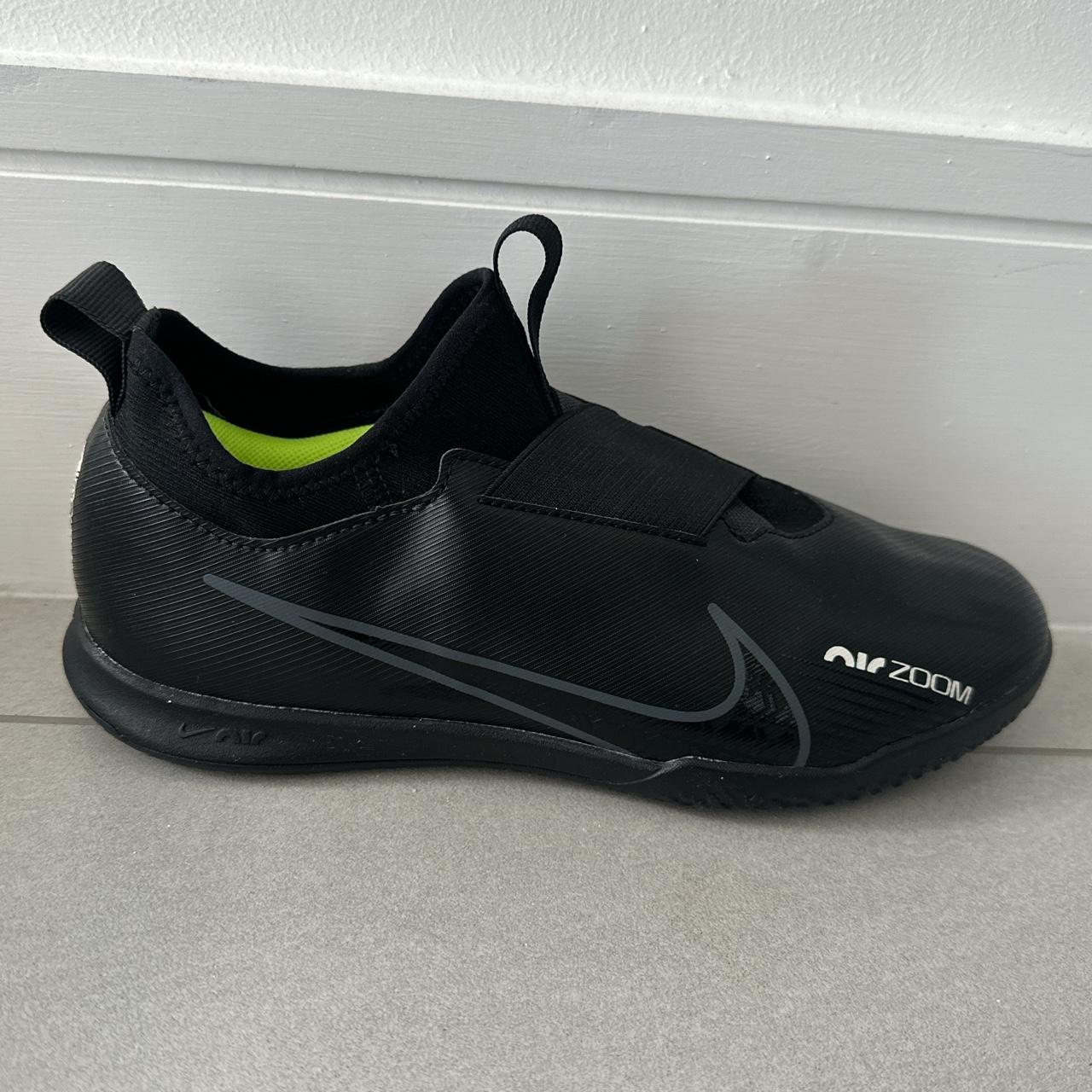 Nike childrens Vapor 15 academy IC football boots... - Depop