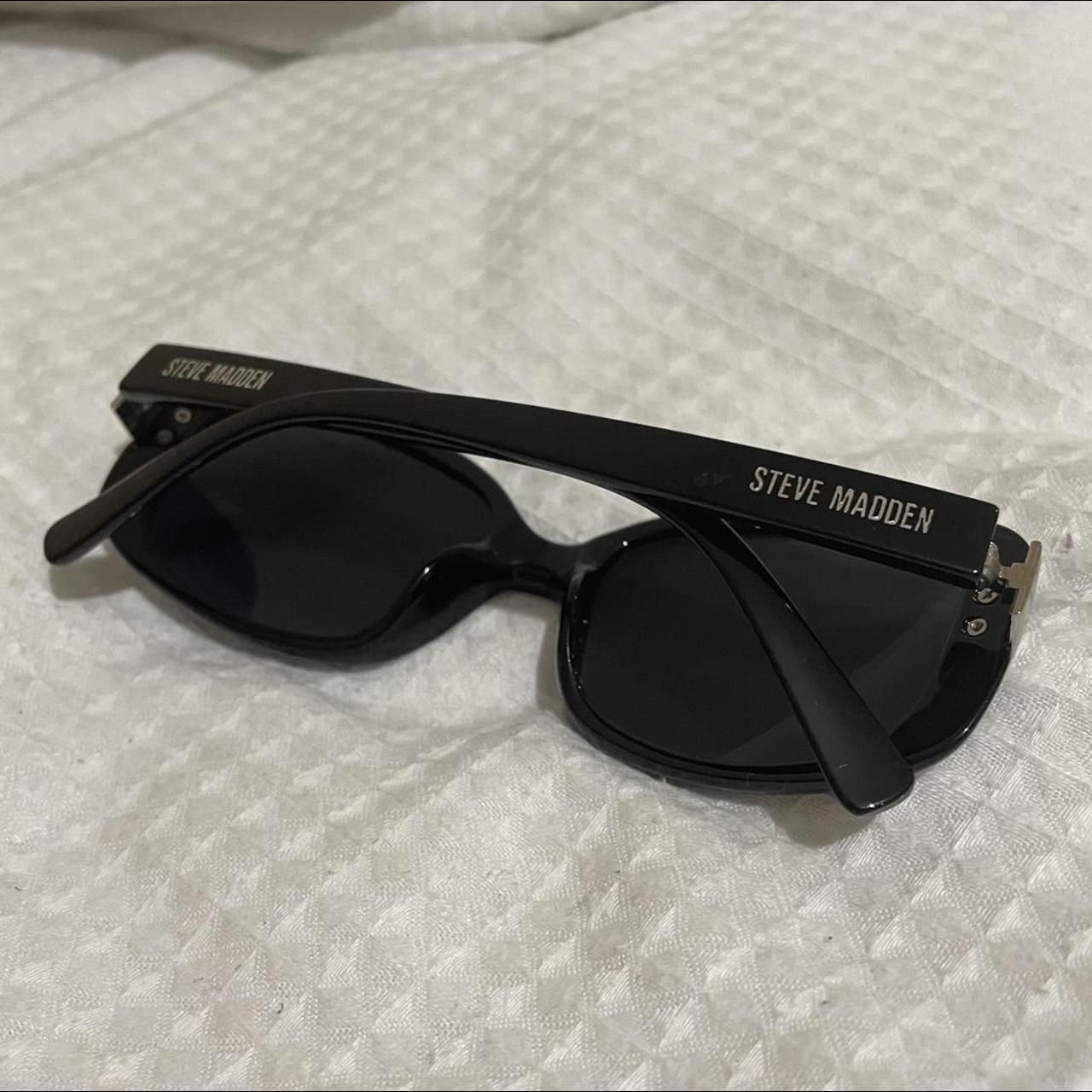 Super cool Steve Madden sunglasses ⭐️ Never wear - Depop