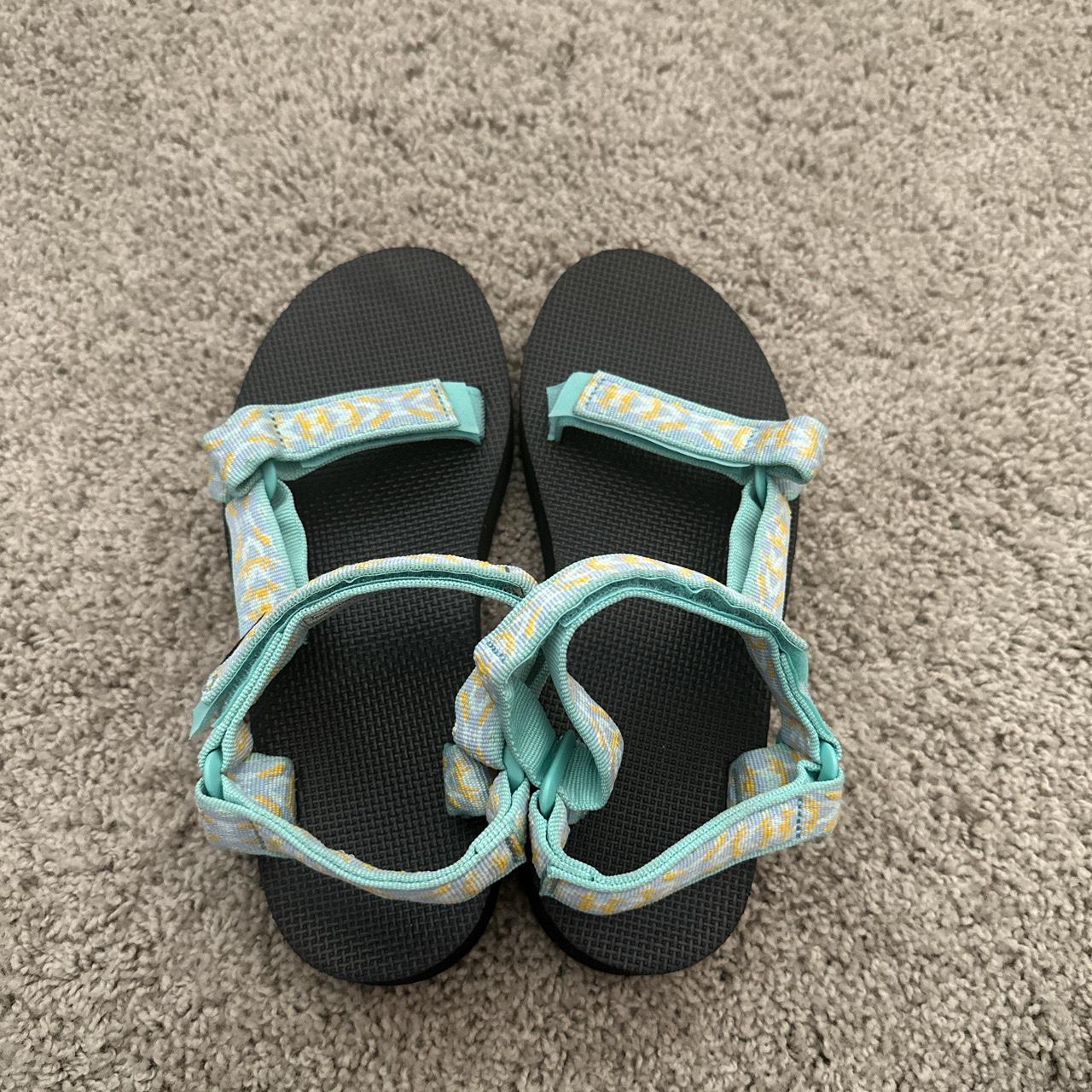 BRAND NEW!! Teva Midform Universal Never worn... - Depop