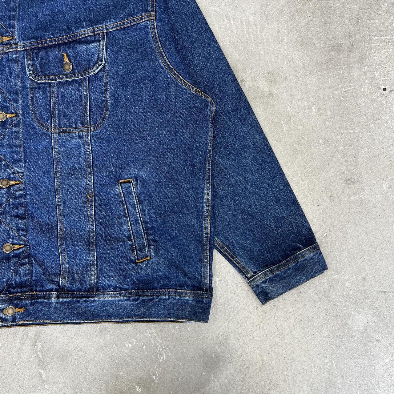 LAA6085 - WRANGLER BUTTON UP DENIM JACKET •VINTAGE... - Depop