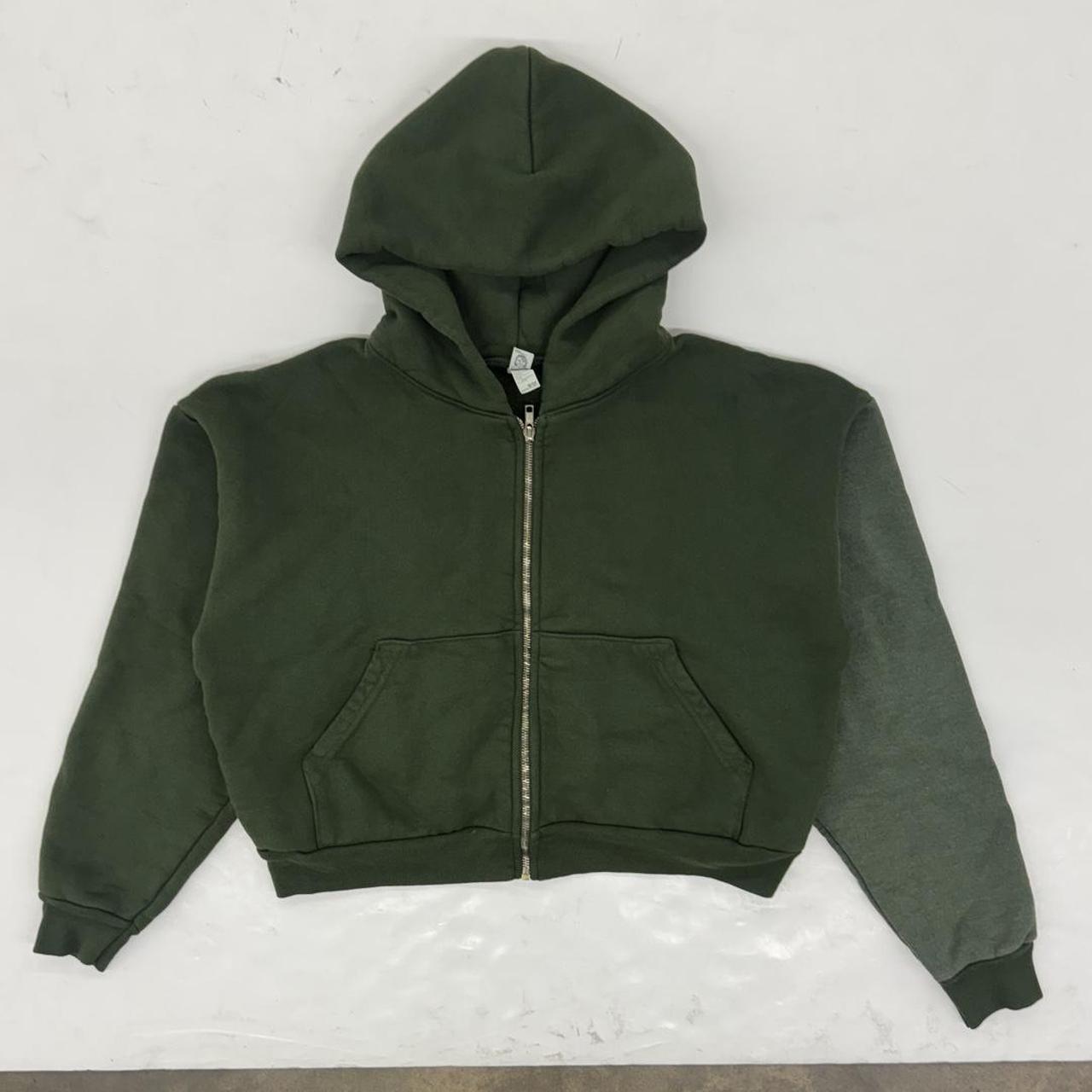 LAA1703 - IMPERFECT SAMPLE IVY CROPPED FLEECE ZIP UP... | Depop