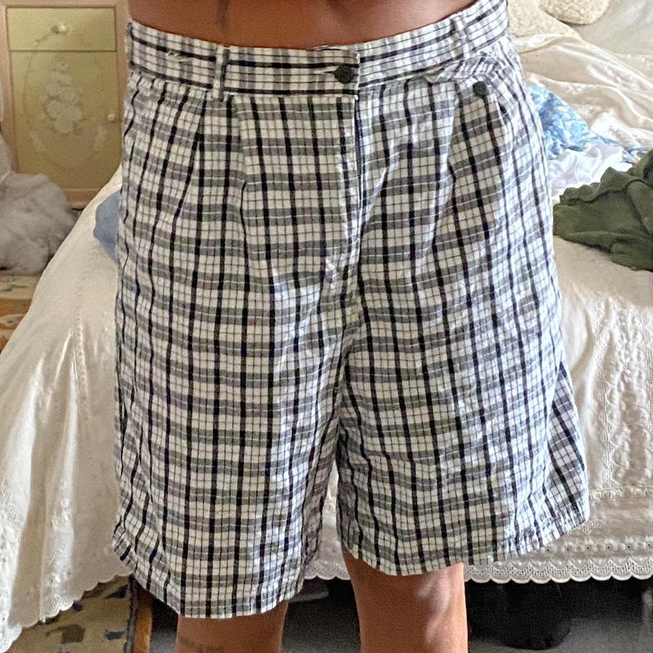 TABS golf shorts so cool and funky large waist, but... - Depop