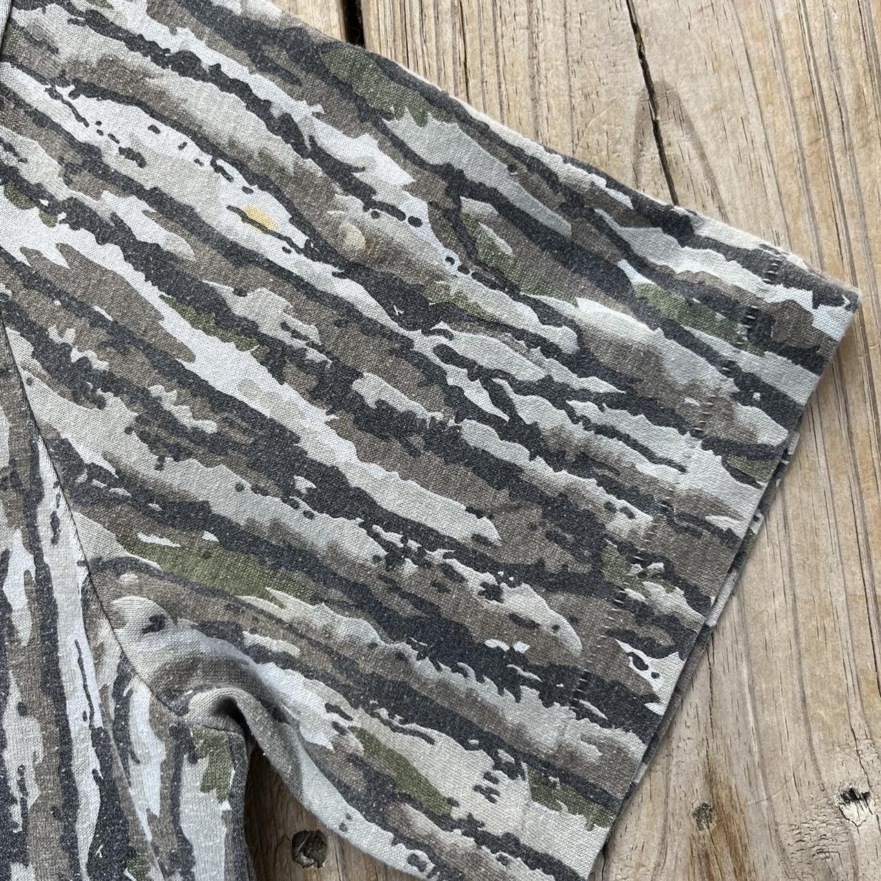 Vintage Realtree camouflage t-shirt treebark camo... - Depop
