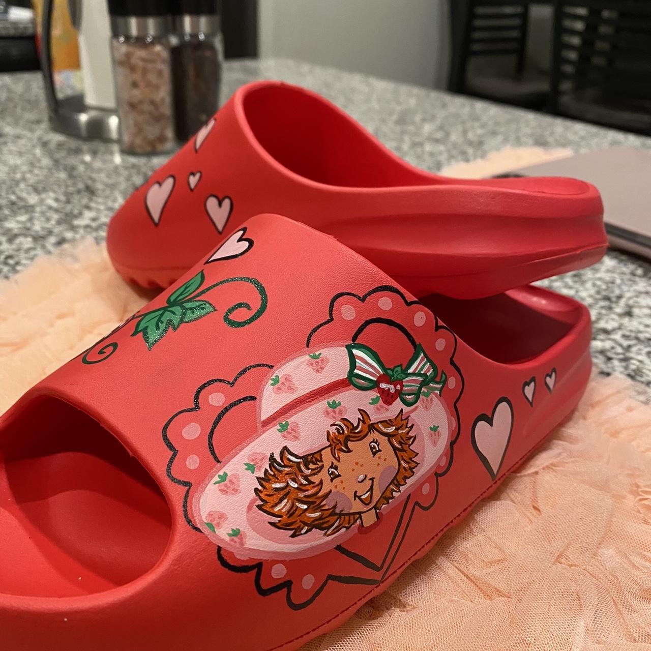 PrettyLittleThing Women's Red Slides | Depop